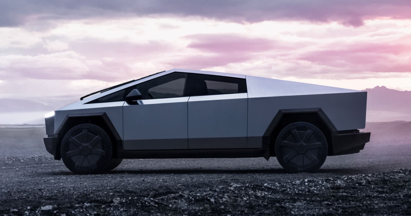 Tesla Cybertuck Specifications Revealed, Deliveries Begin