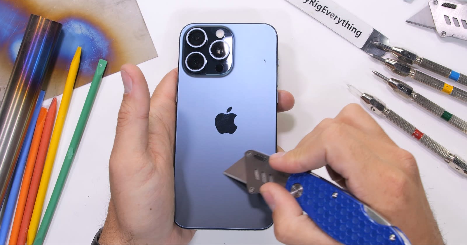 JerryRigEverything's Durability Test Trips Up Titanium iPhone 15 Pro Max