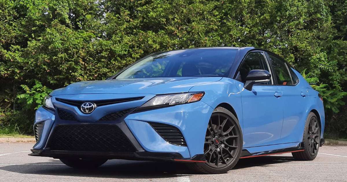 5 Toyota Camry Alternatives Known for Their Impressive Performance
