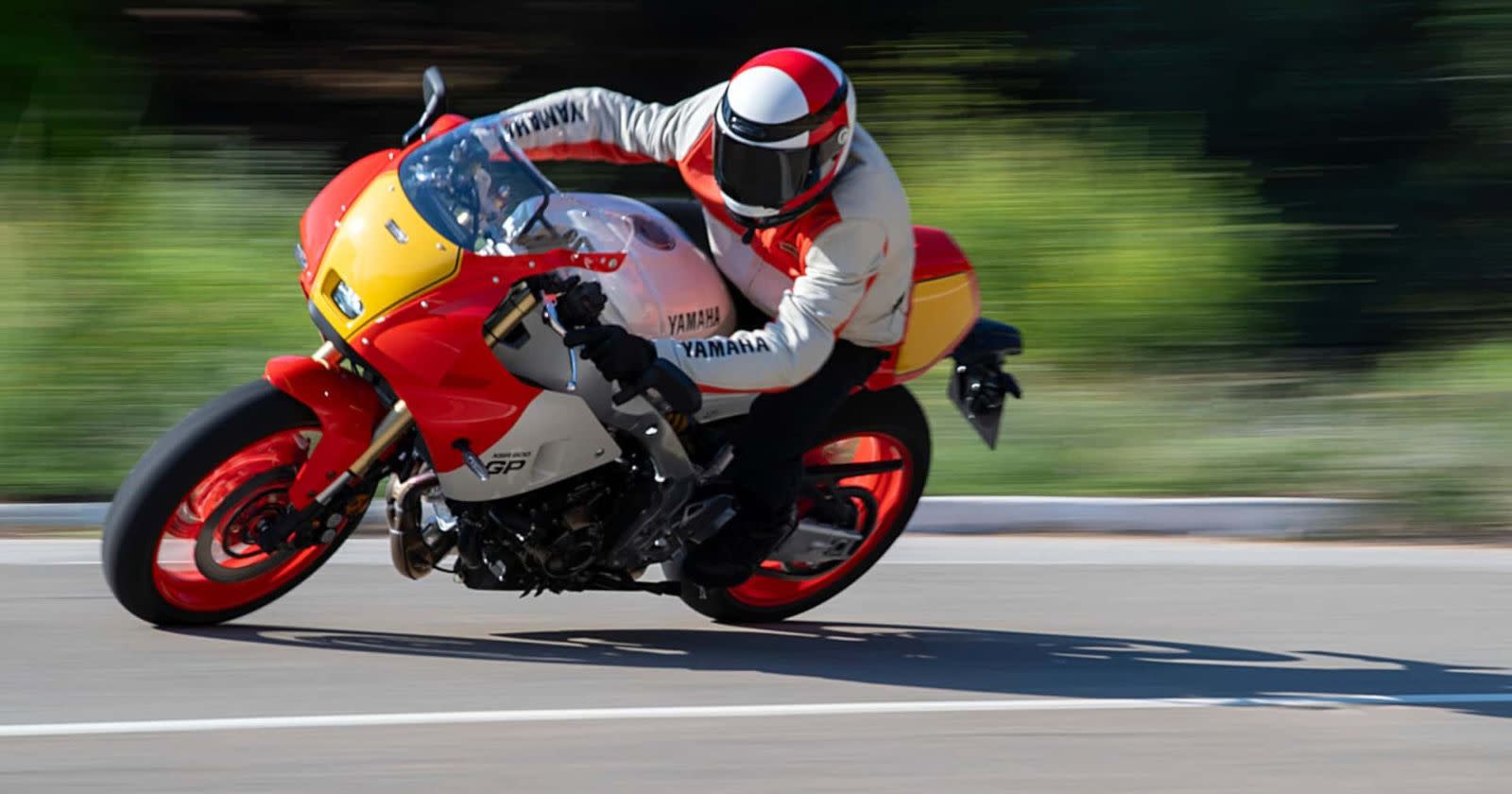 Yamaha Goes Retro With XSR900 GP