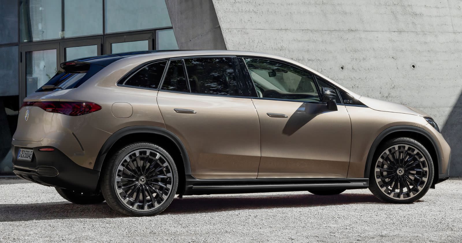 Mercedes-Benz E-Class, EQE SUV get ‘Very Good’ rating by Euro NCAP