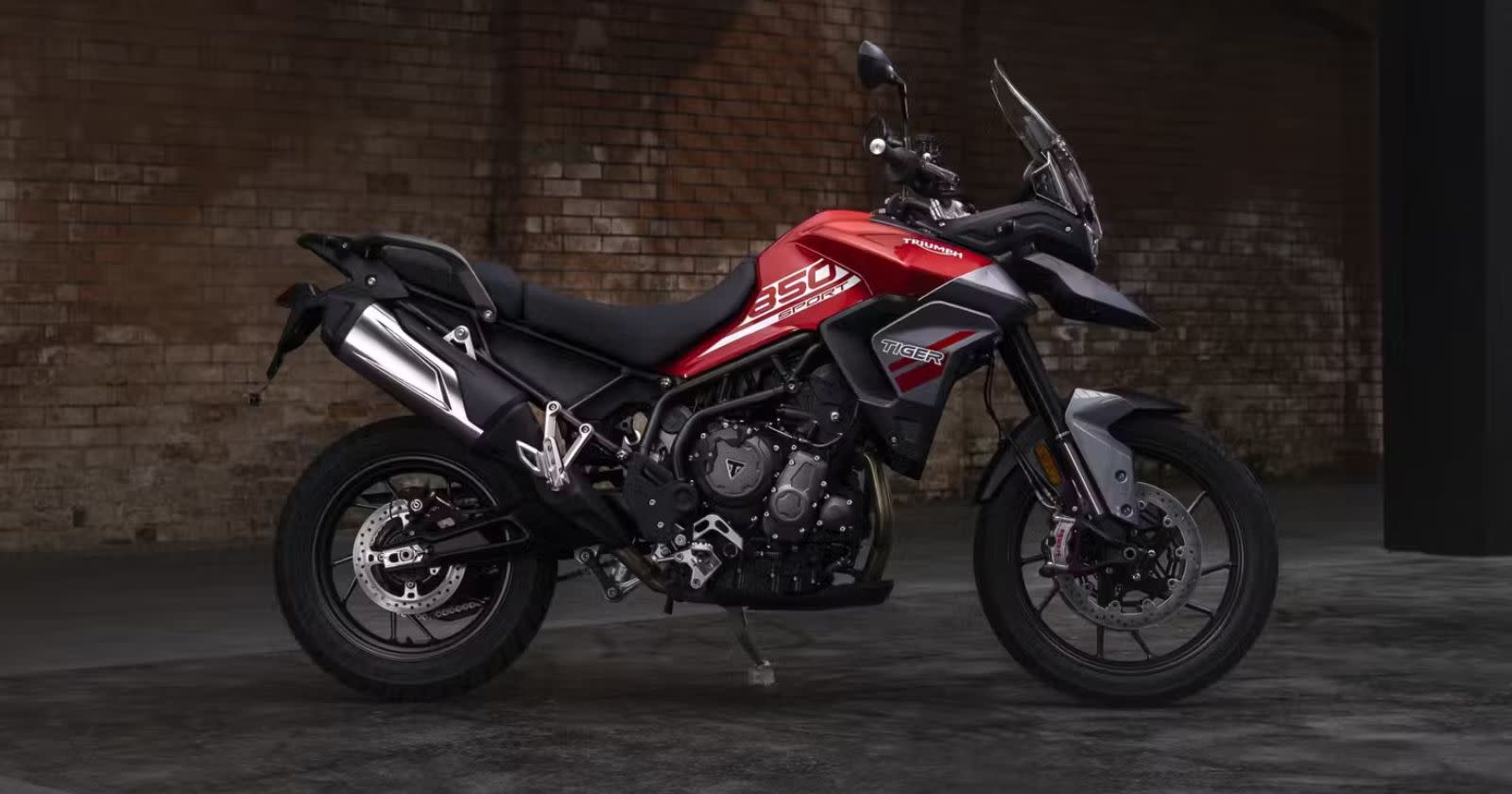 Triumph Motorcycle Range Updated With New Colour Options