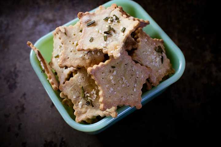 Sparkle Kitchen: Gluten Free Star Crackers — Sparkle Stories