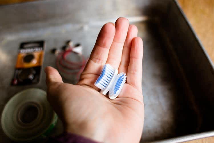 sparkle craft: simple brushbot — Sparkle Stories