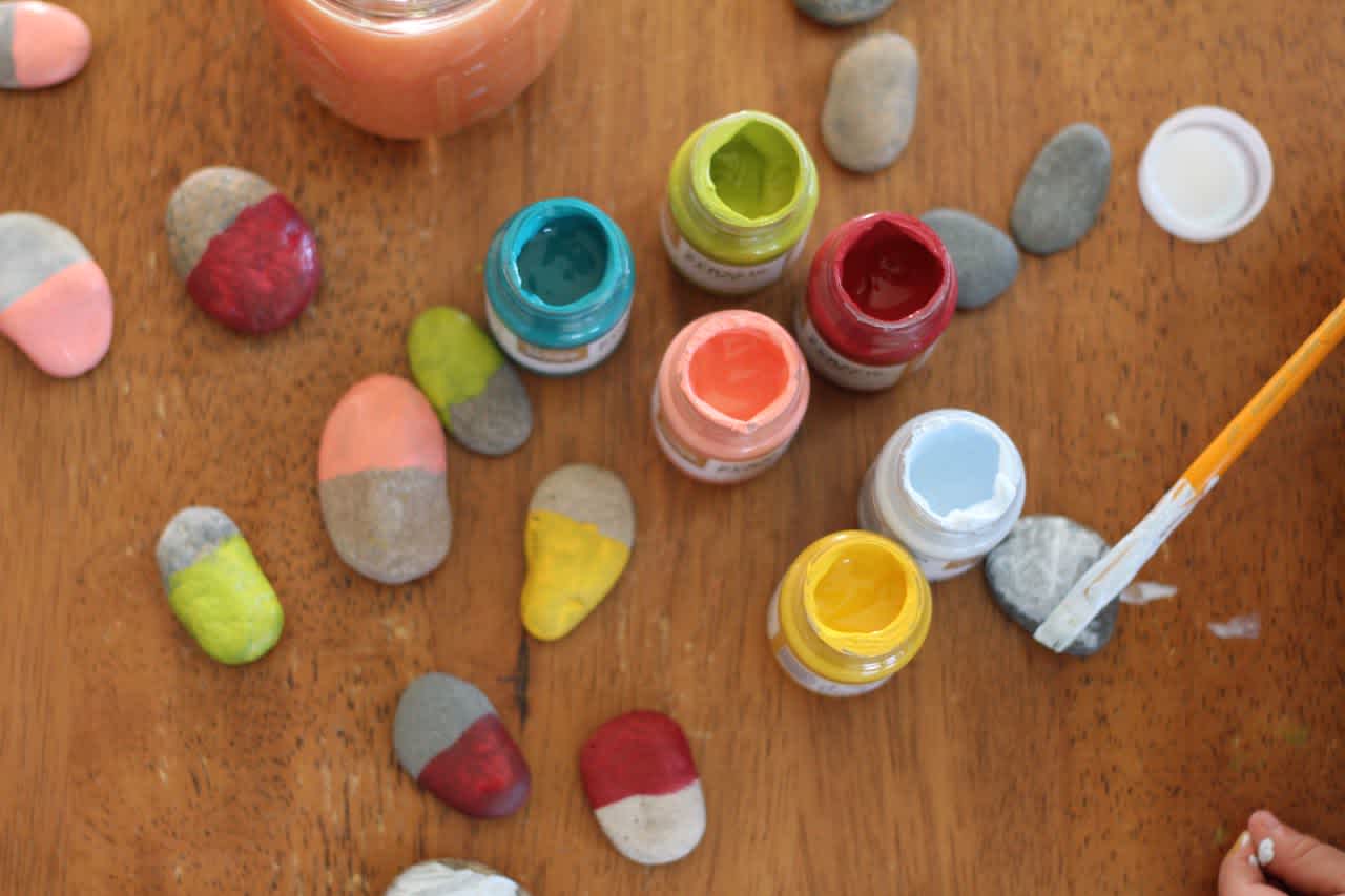 Sparkle Craft: Painted Stone Dominoes — Sparkle Stories