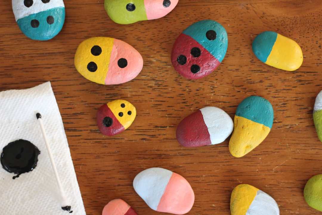 Sparkle Craft: Painted Stone Dominoes — Sparkle Stories