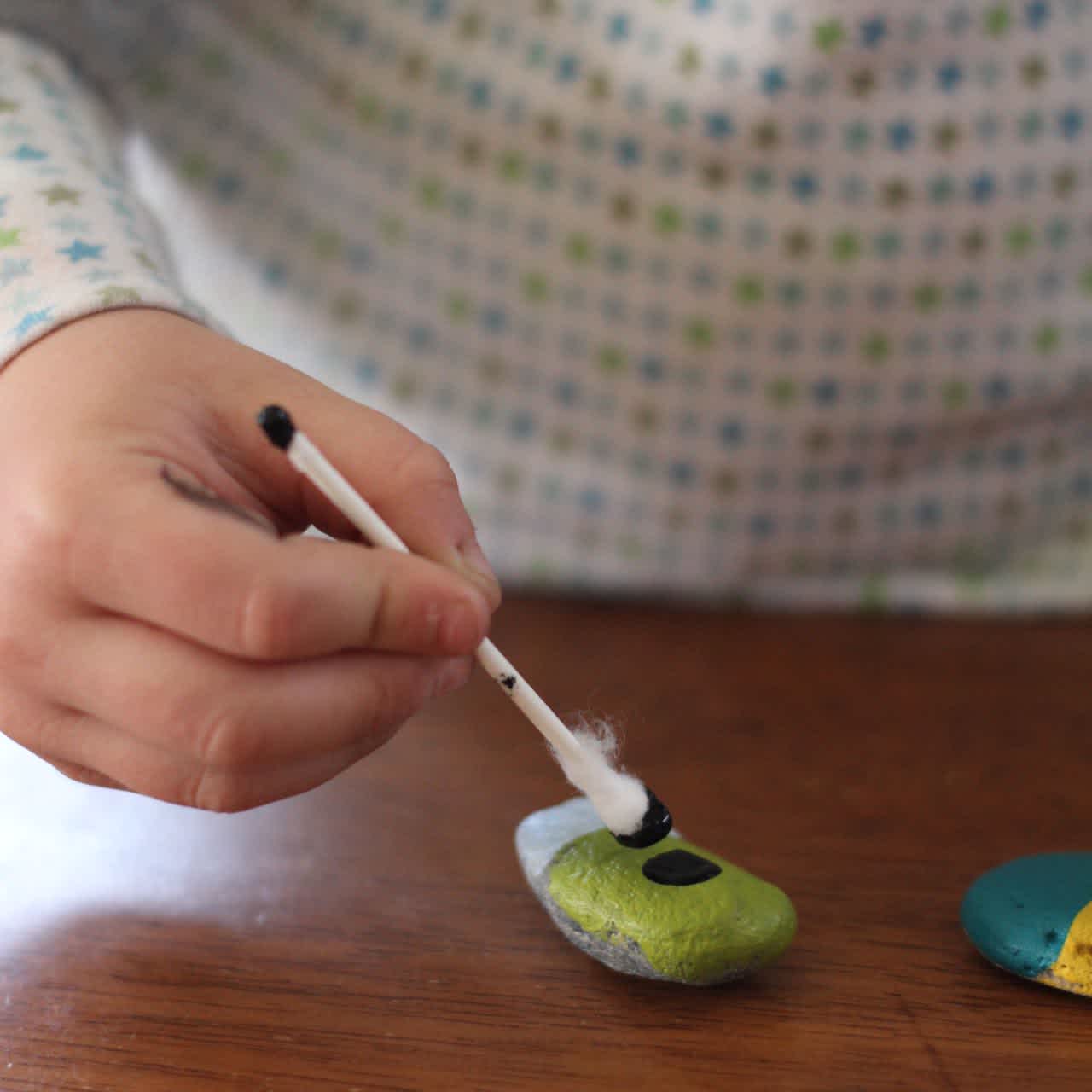 Sparkle Craft: Painted Stone Dominoes — Sparkle Stories