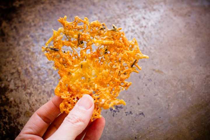 sparkle kitchen: "just cheese" crackers — Sparkle Stories