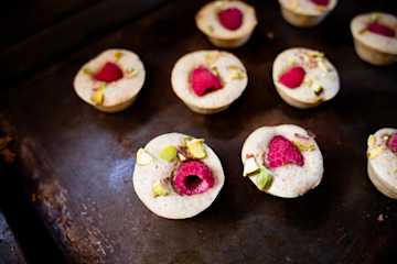 Sparkle Kitchen: Raspberry Friands — Sparkle Stories