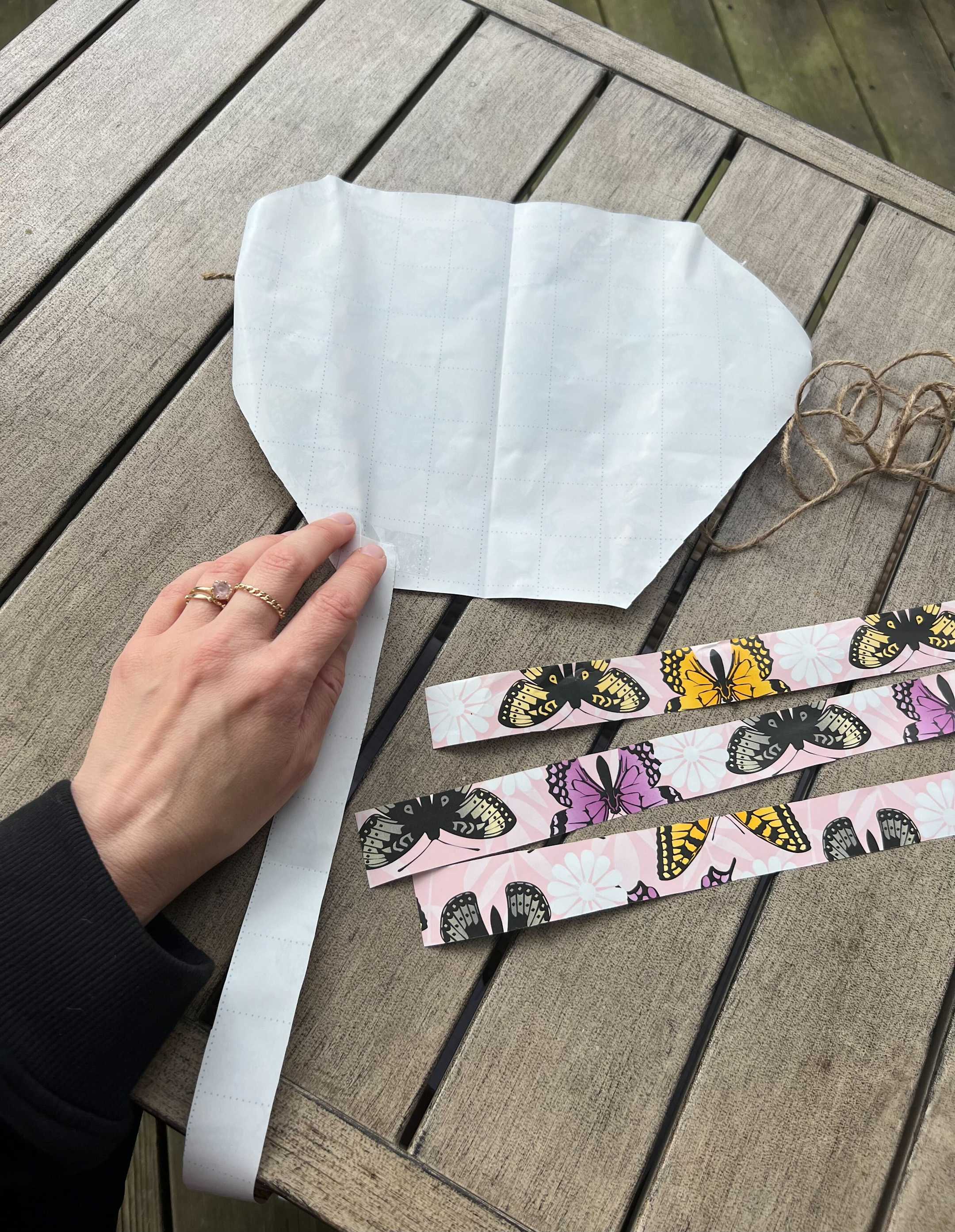 Sparkle Crafts: Simple Paper Kite — Sparkle Stories