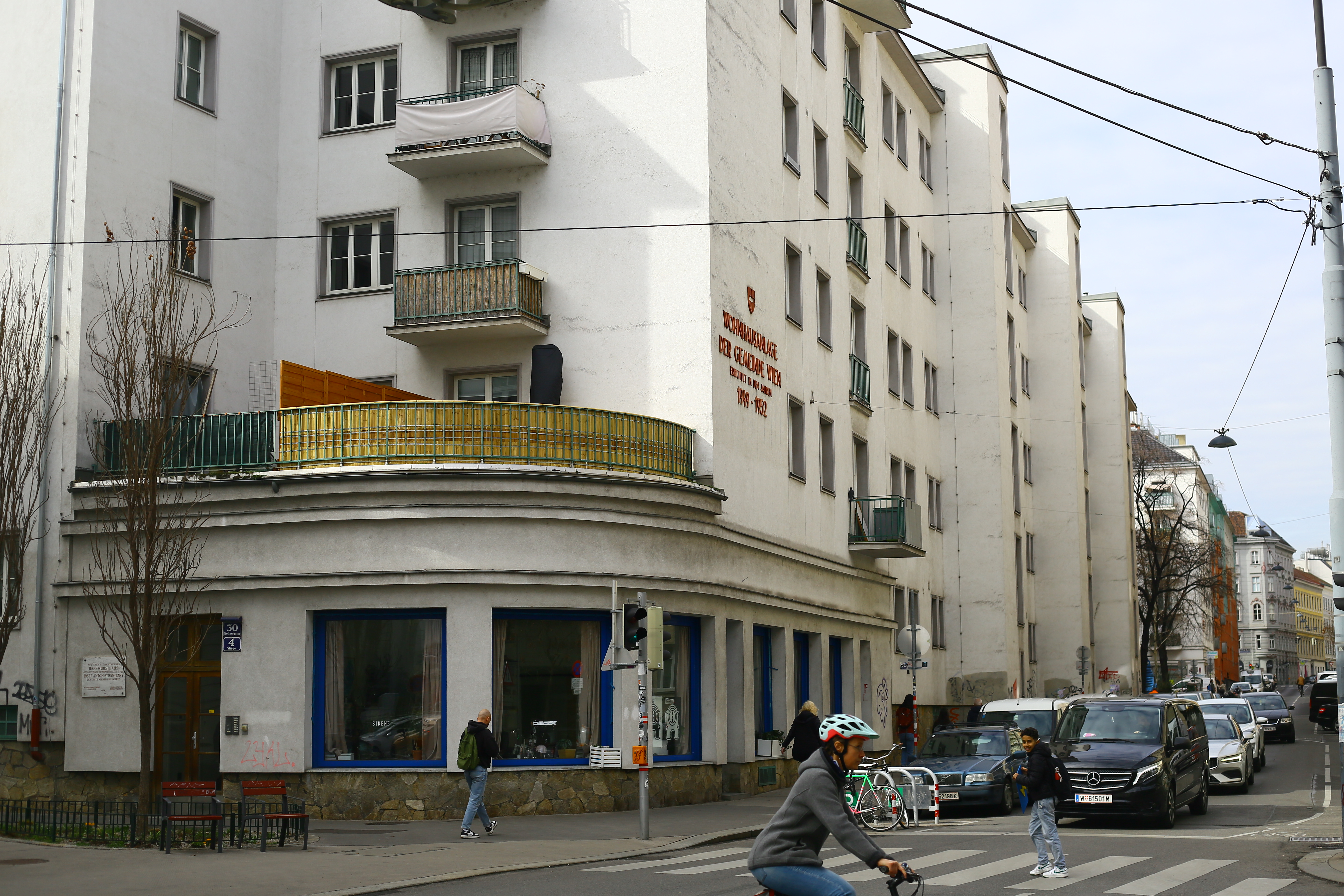Making Sense of Housing in Vienna - Offbeat Budapest & Vienna