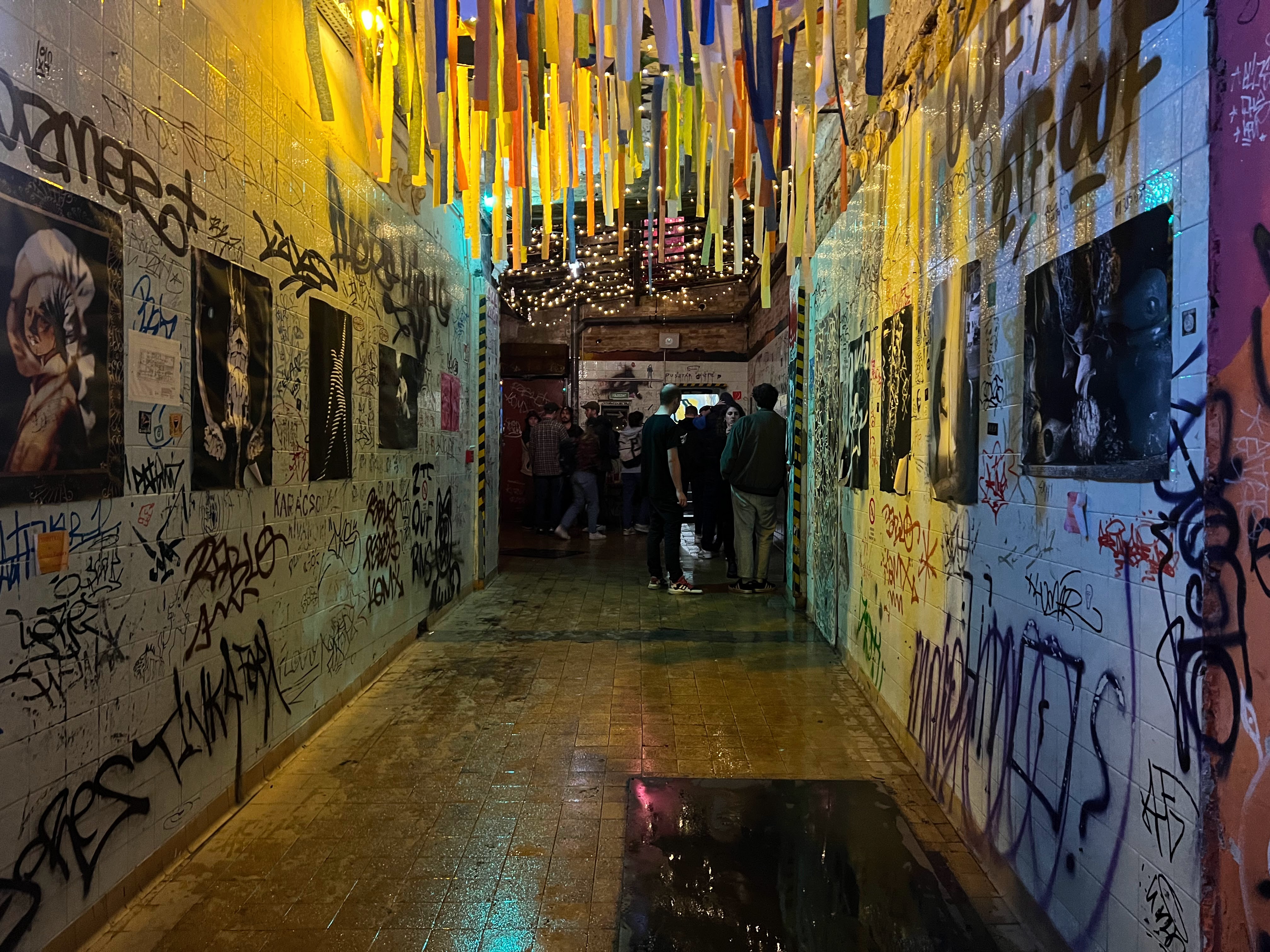 5 Ruin Bars In Budapest - Offbeat Budapest & Vienna