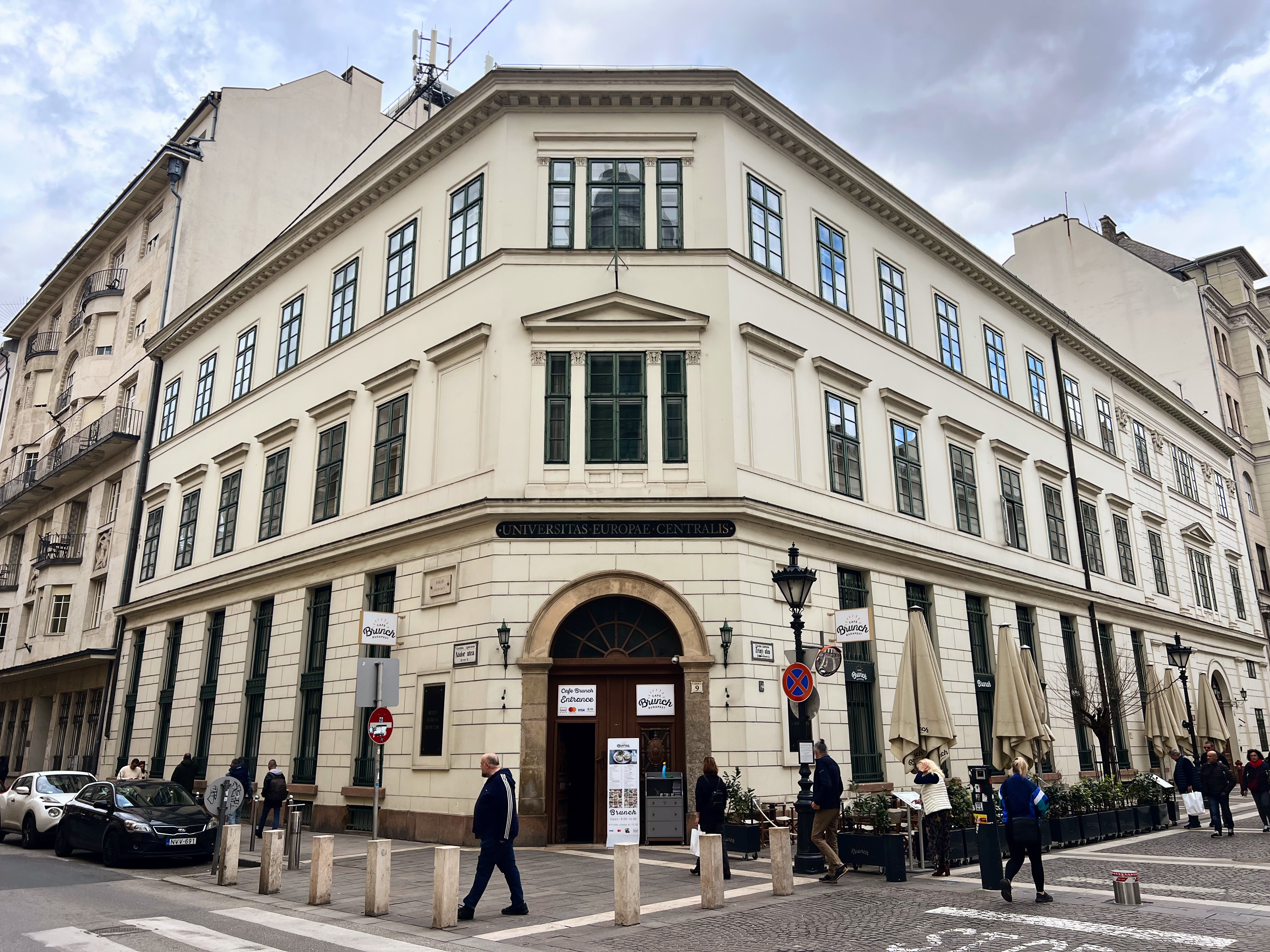 100 Unique Buildings in Budapest - Offbeat Budapest & Vienna