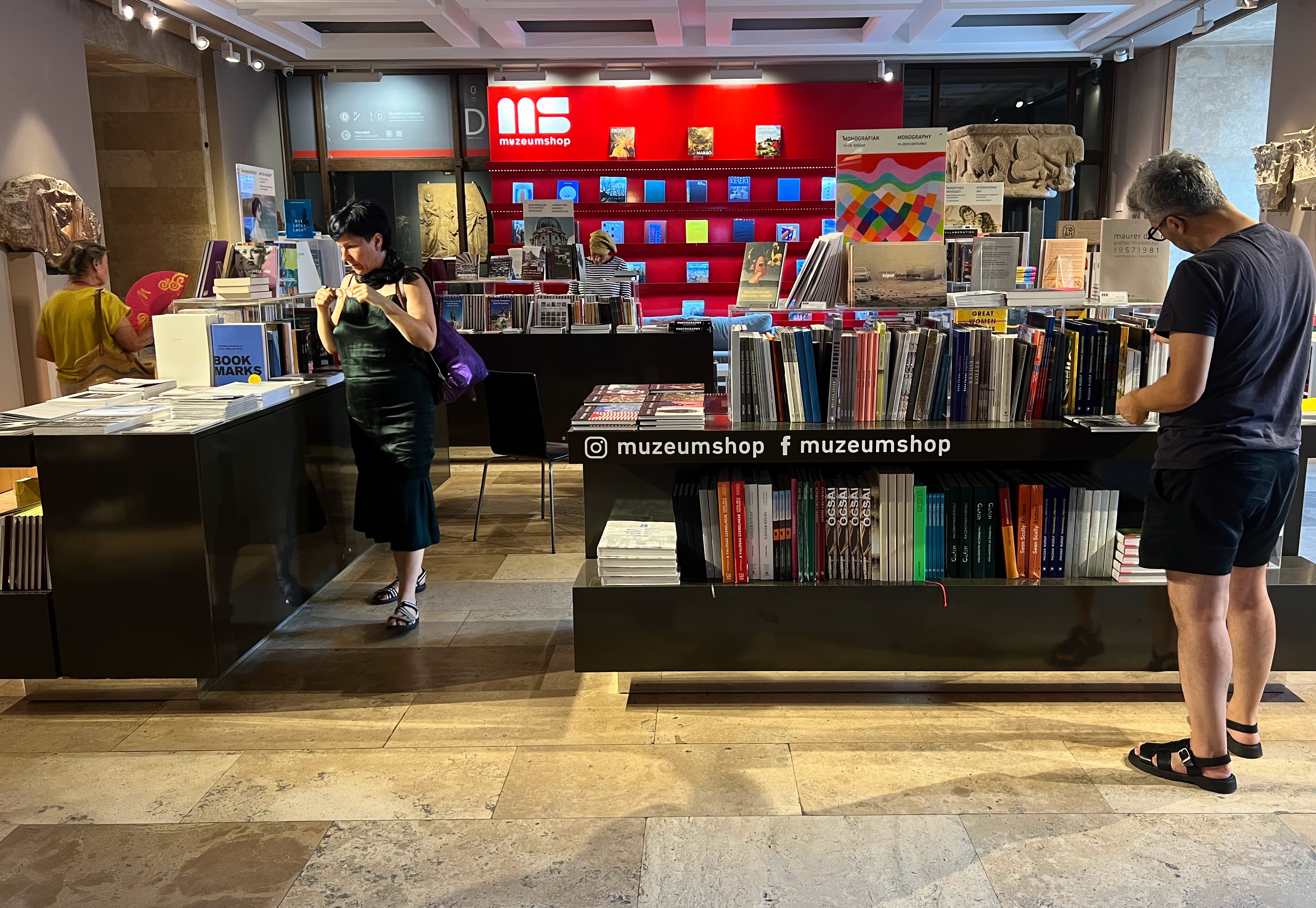 40 Shopping Ideas in Budapest - Offbeat Budapest & Vienna