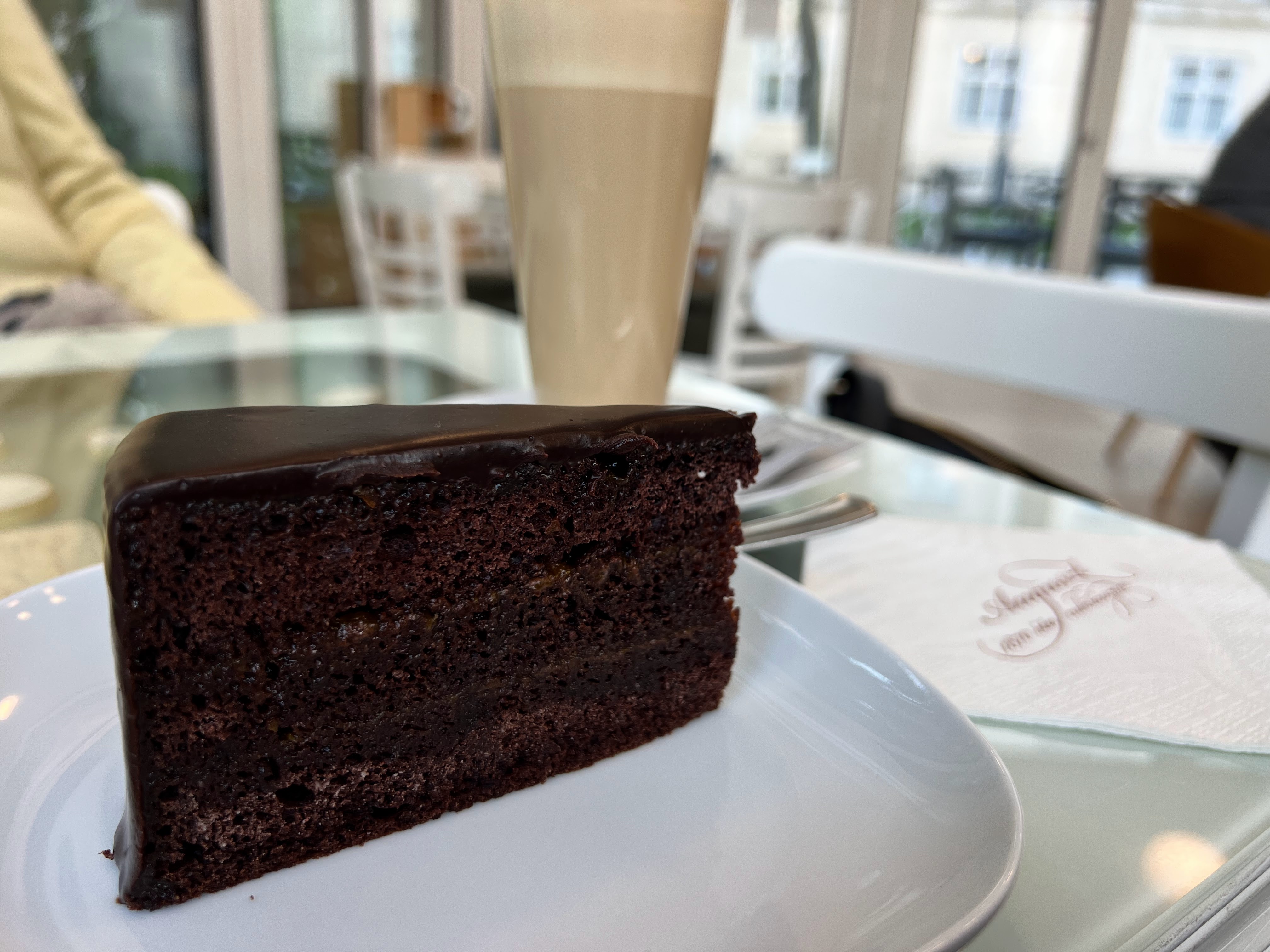 Geraldine (Museum Garden) - Offbeat Budapest & Vienna