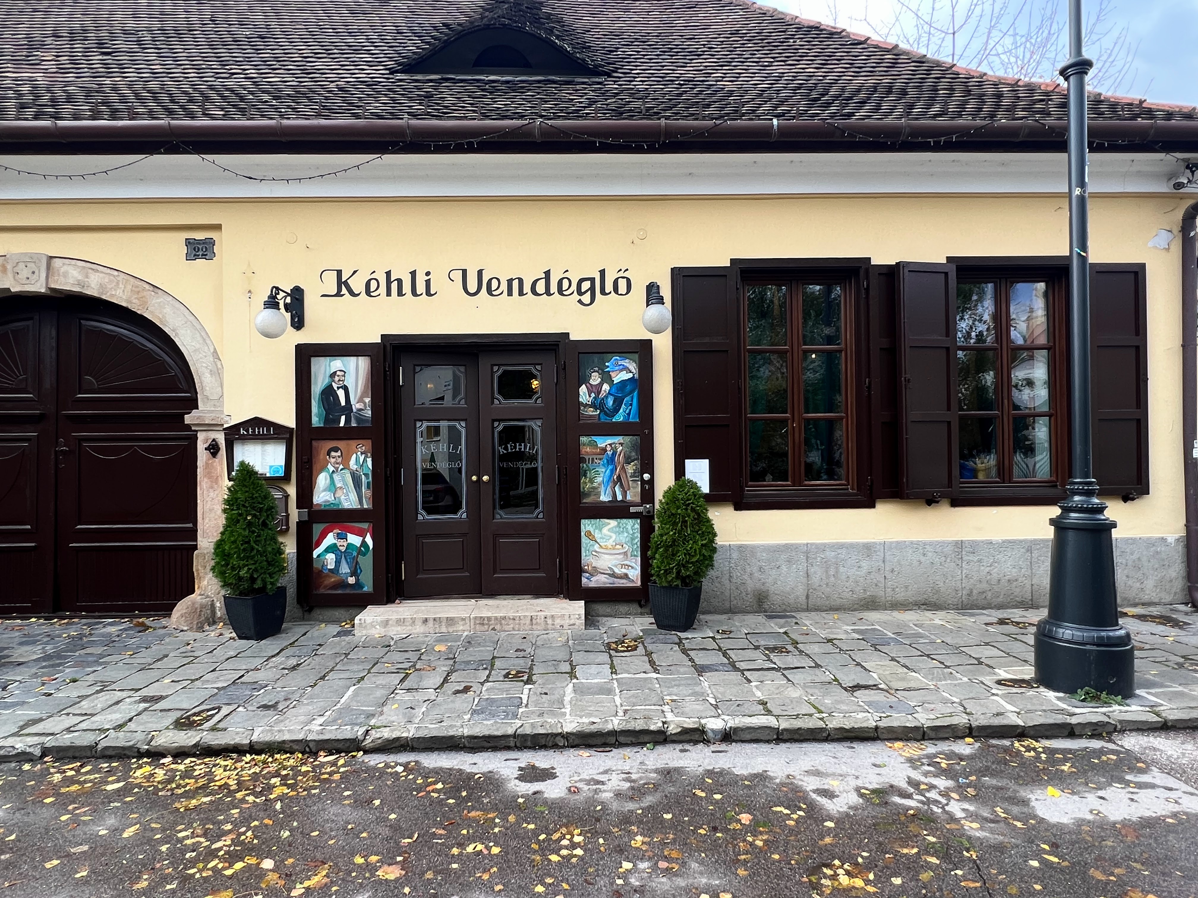 13 of the Best Traditional Hungarian Restaurants in Budapest - Offbeat ...