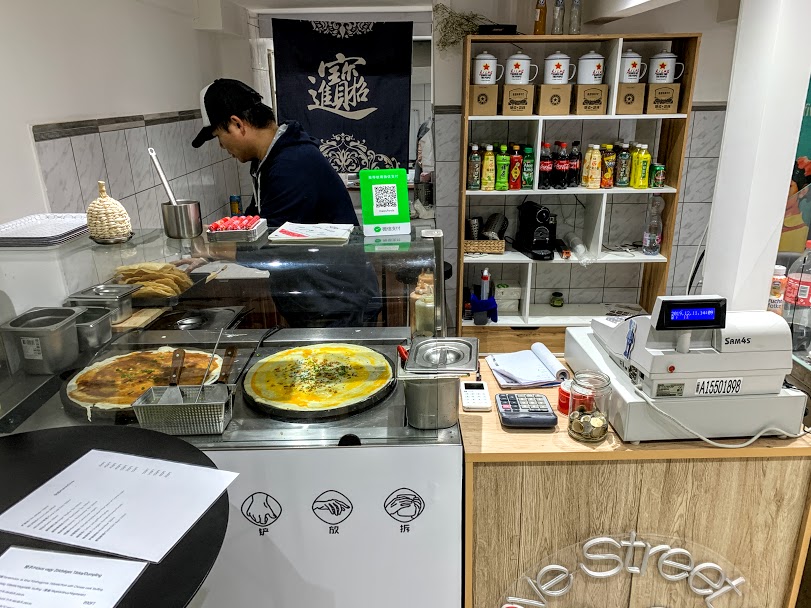 Happy Panda - Offbeat Budapest & Vienna