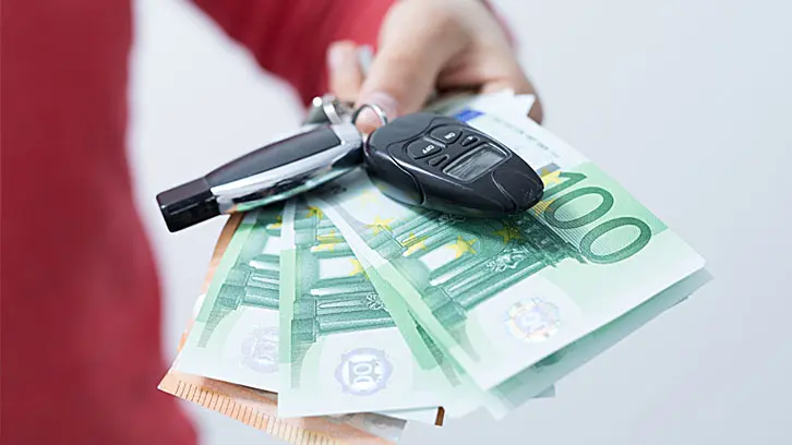 Determining car value - How much is my car worth? | CARFAX