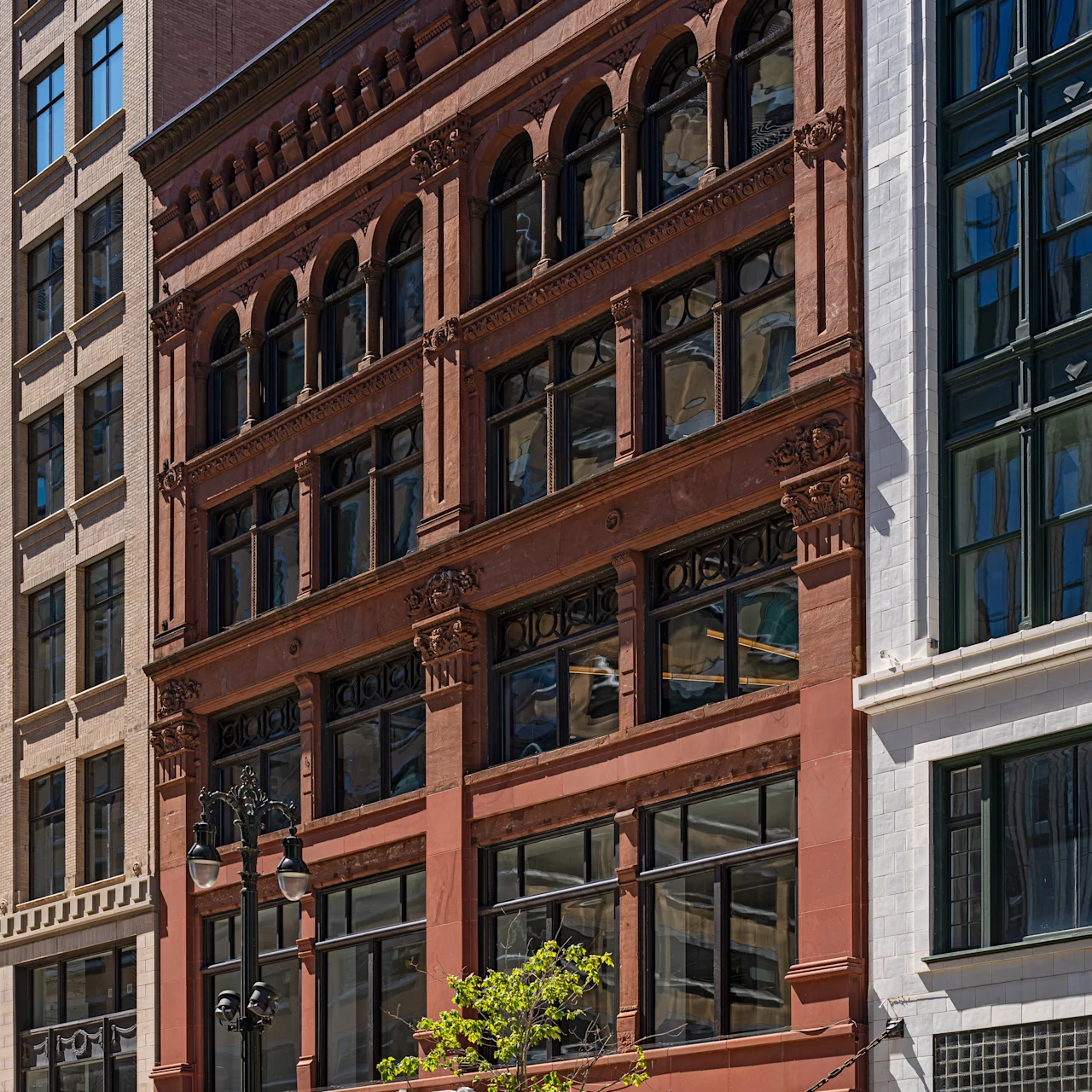 1217 Woodward