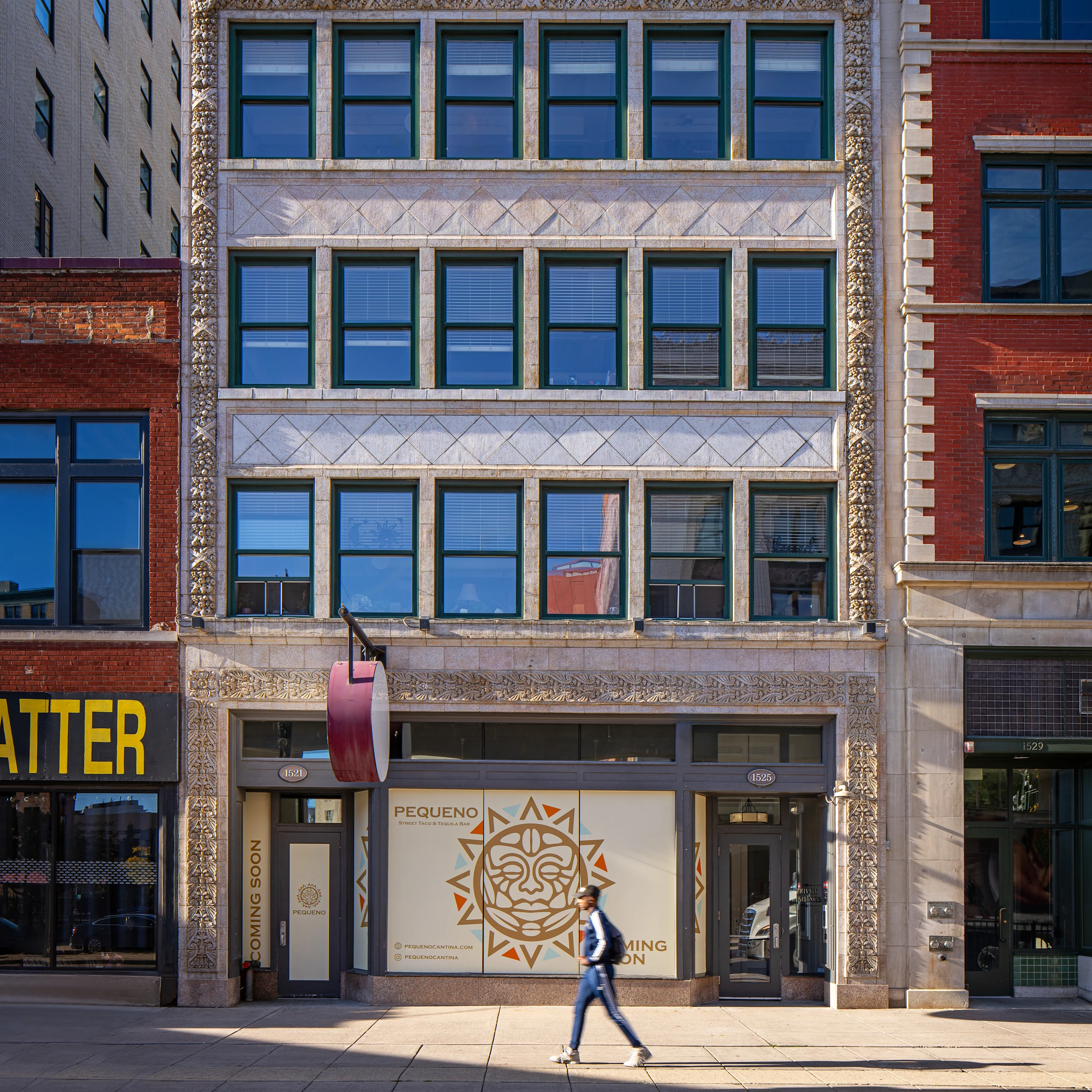 1525 Broadway