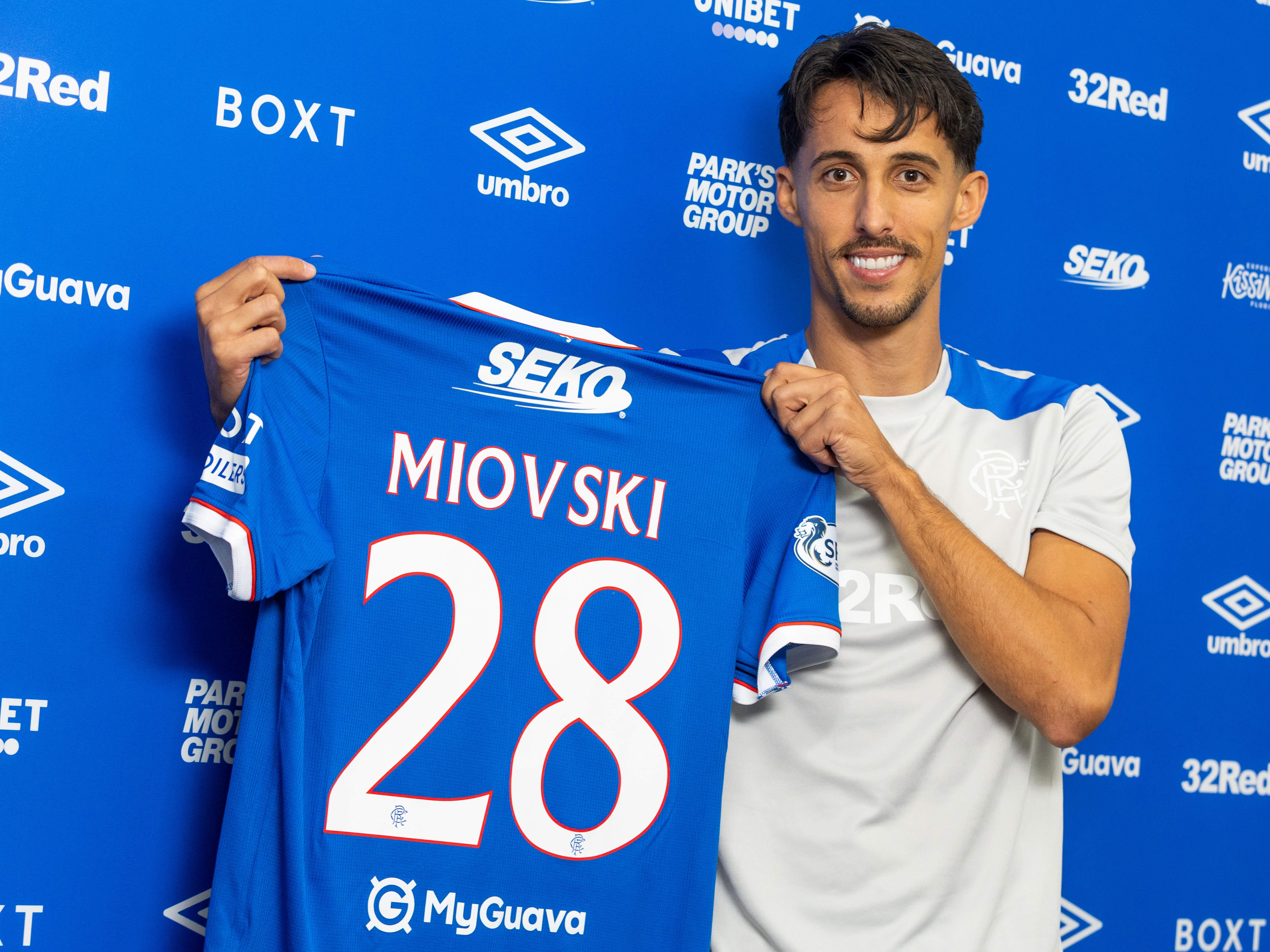 Miovski | FollowFollow.com