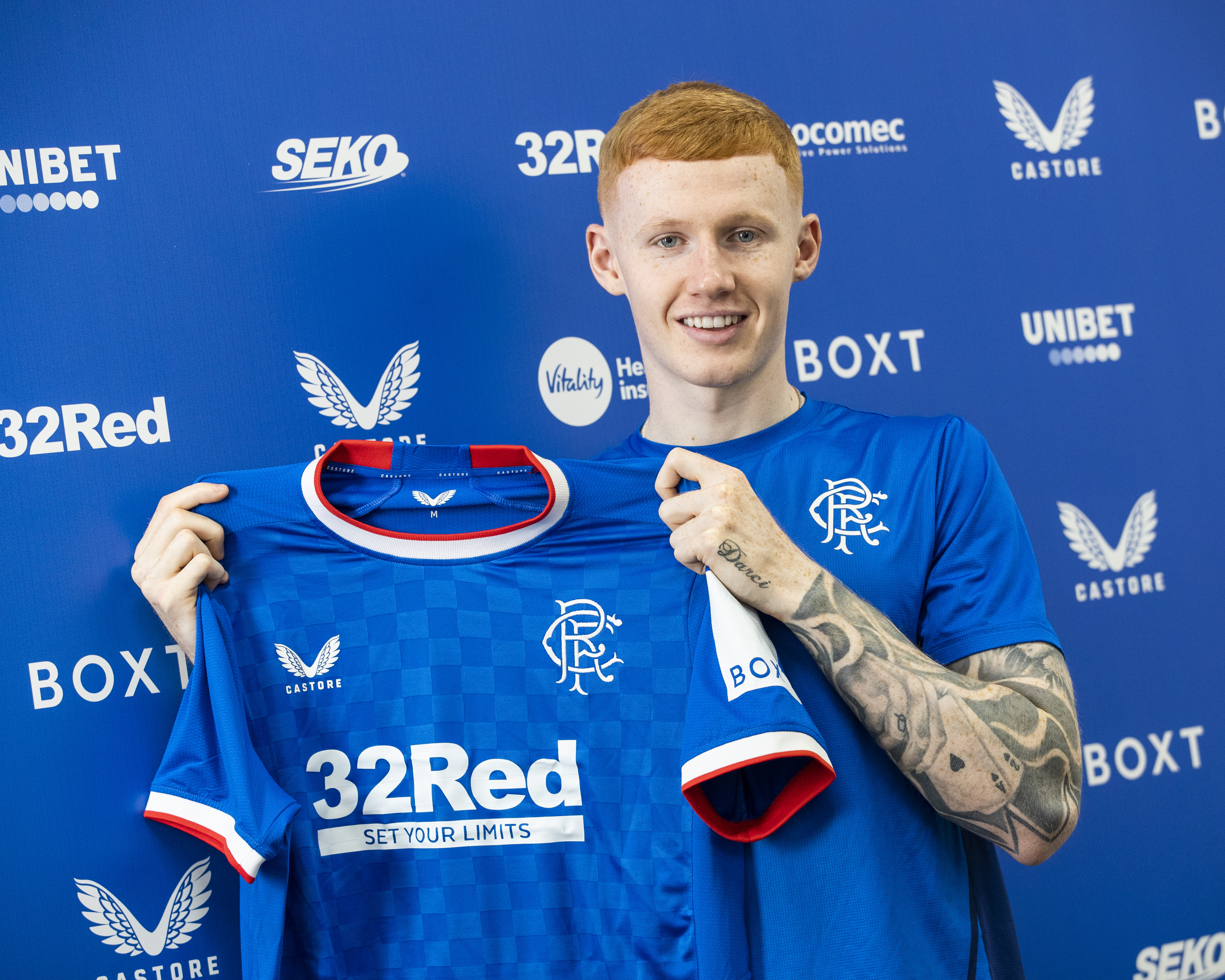 Adam Devine Signs New Contract Until 2025 | Rangers Football Club