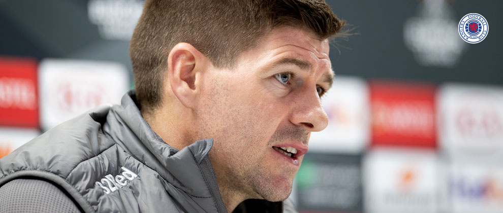 Gerrard Pays Tribute To King | Rangers Football Club