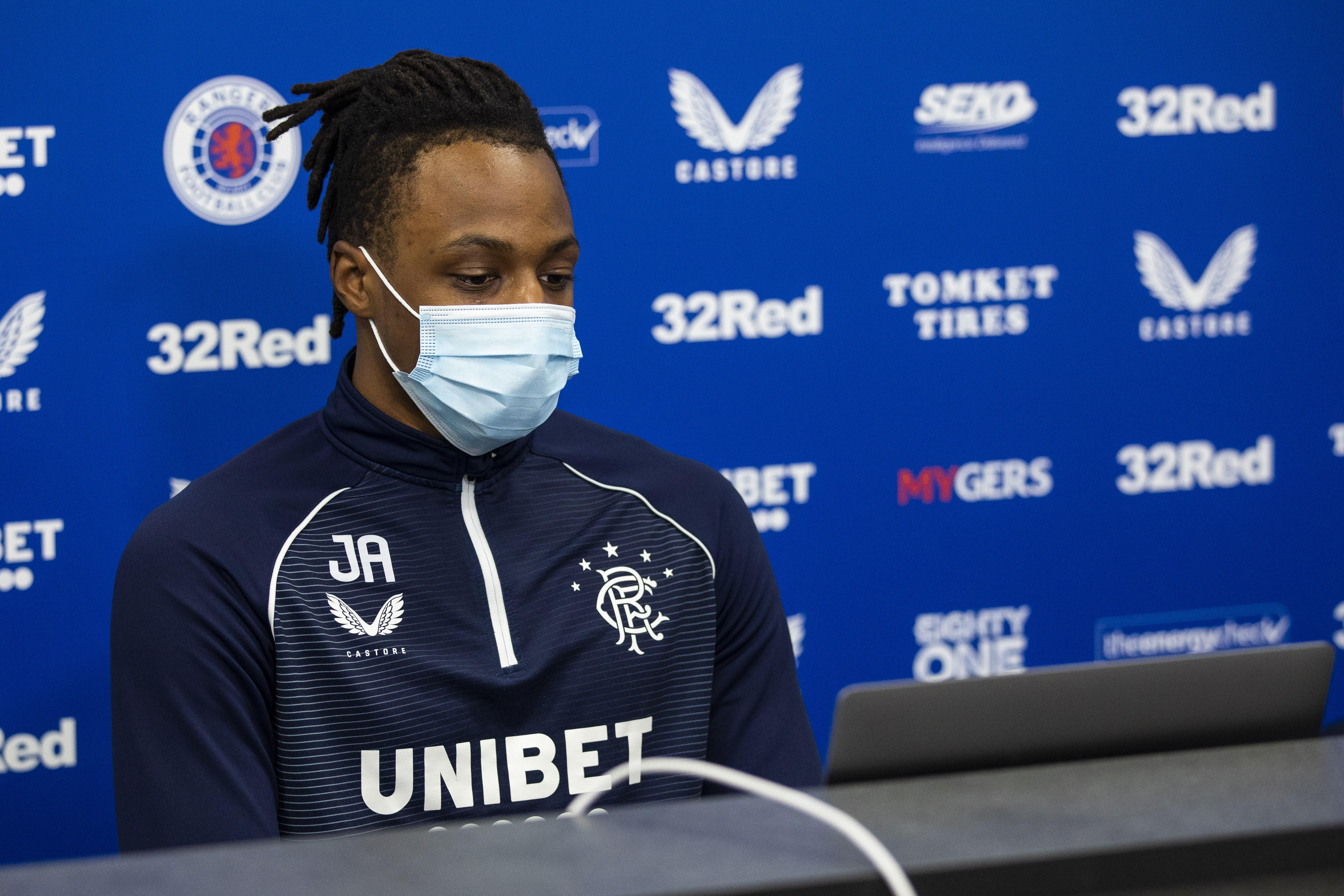 Davis A Top Role Model To Aribo | Rangers Football Club
