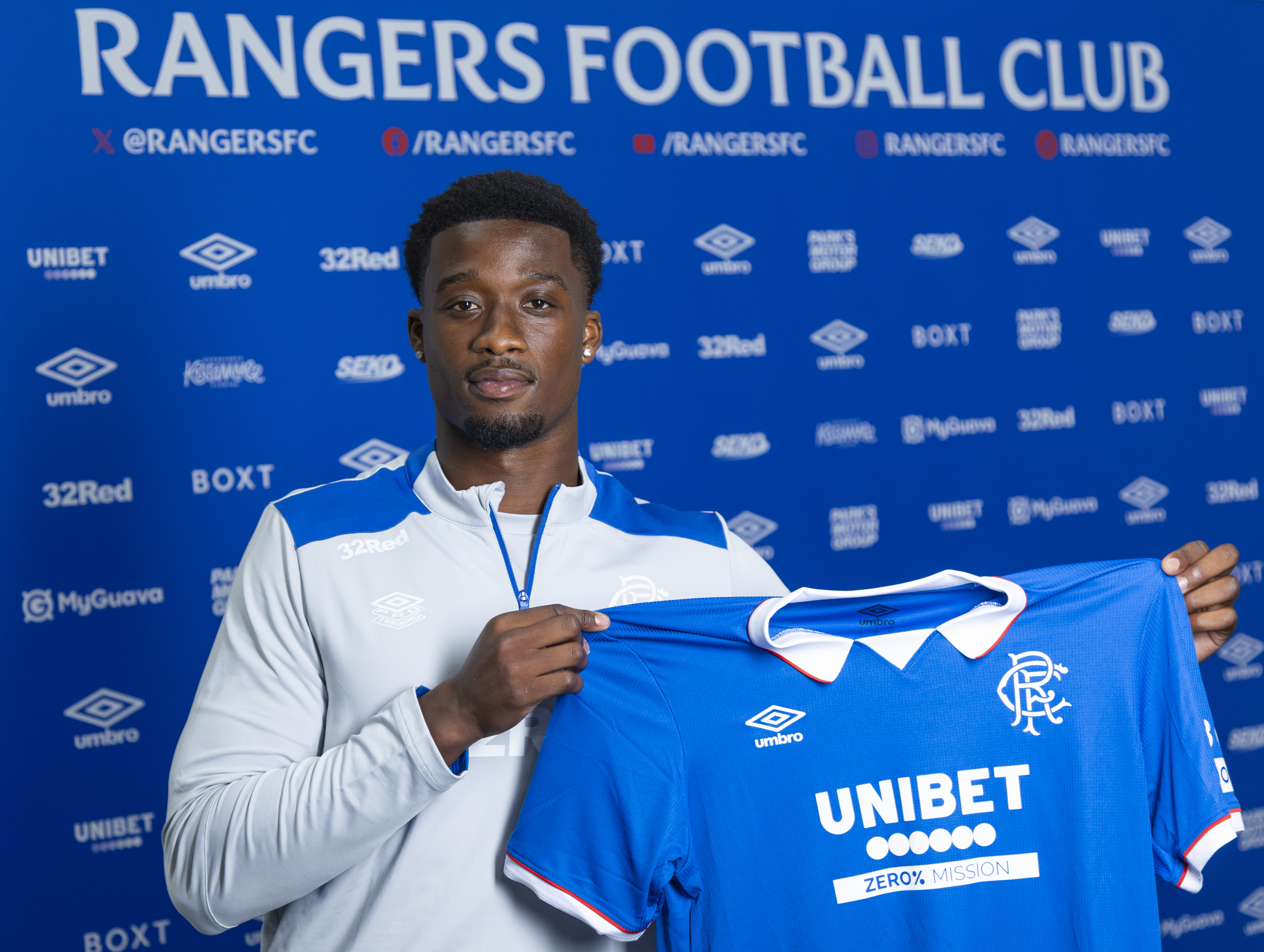 Rangers Confirm Signing Of Emmanuel Fernandez From Peterborough ...