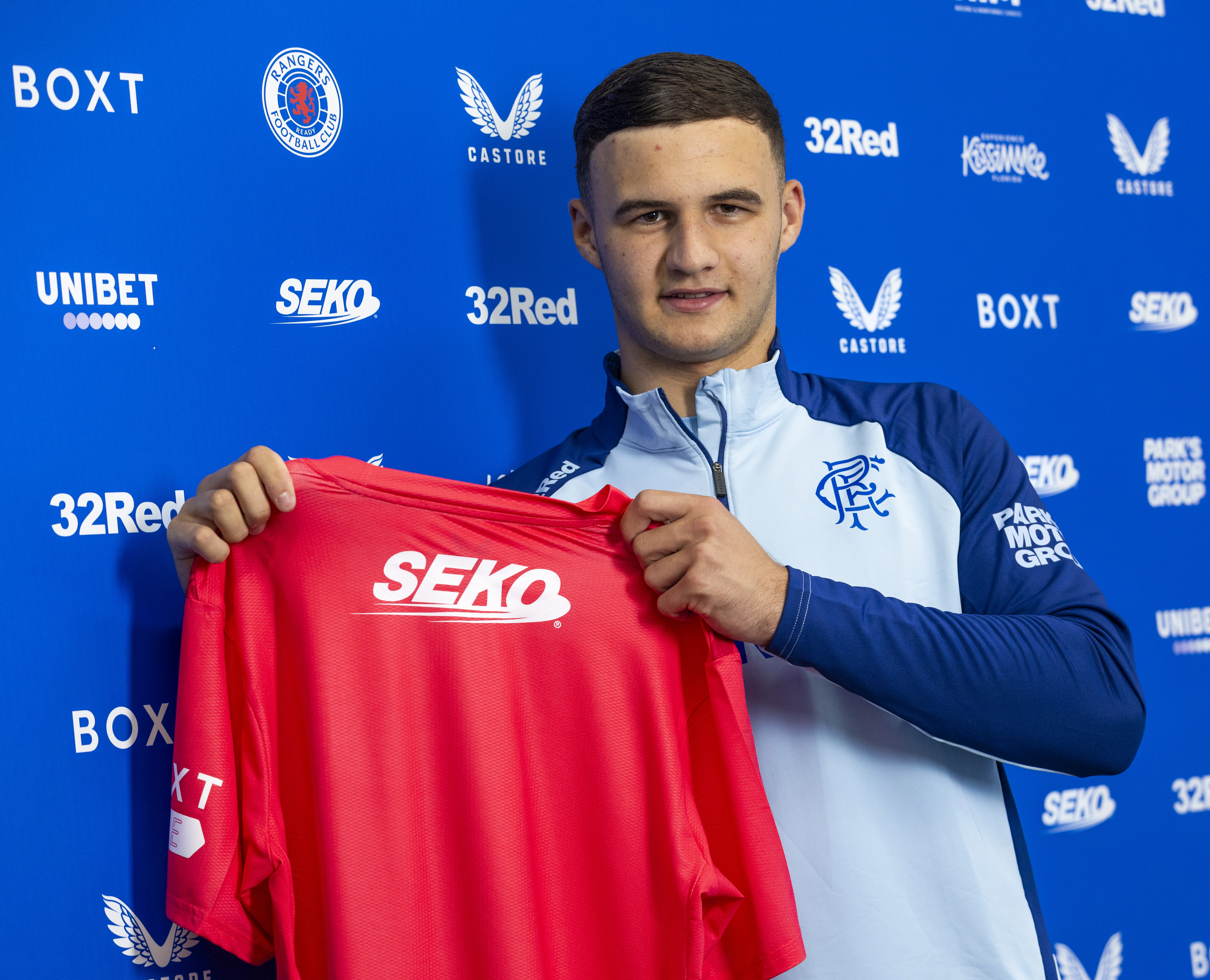 Mason Munn Signs Rangers Contract Extension | Rangers Football Club