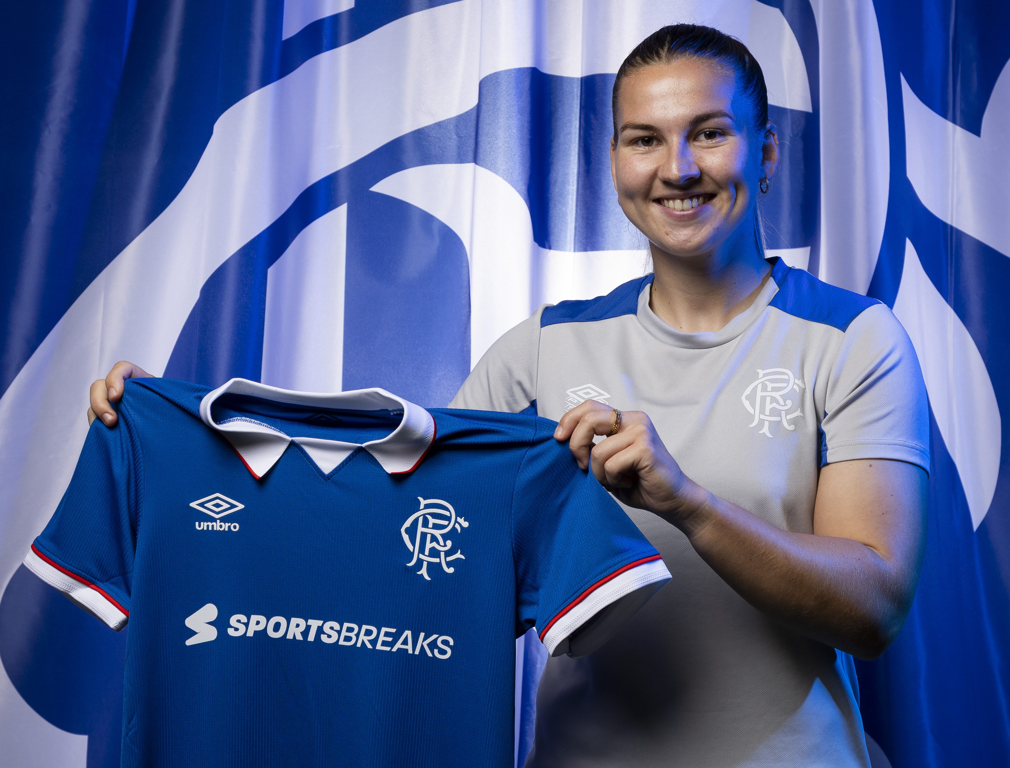 Rangers Sign Welsh International Midfielder Alice Griffiths | Rangers ...