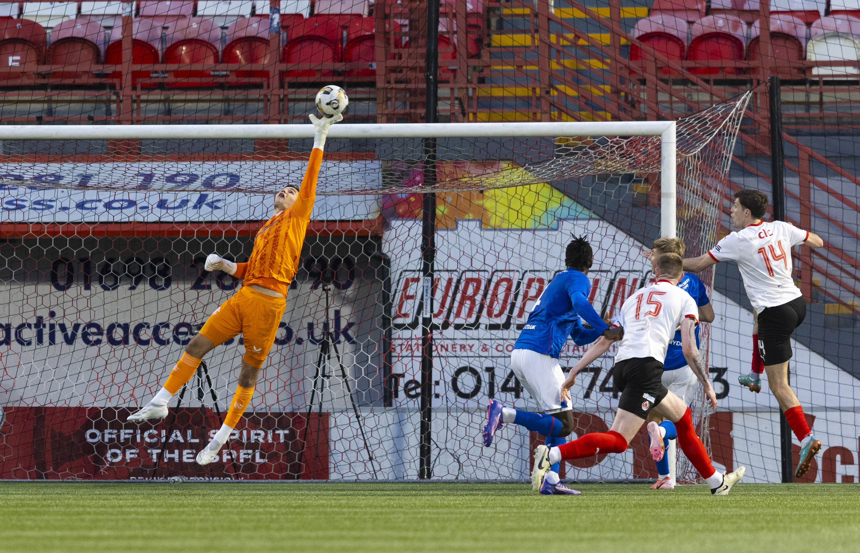 Mason Munn Praises Squad Performance | Rangers Football Club