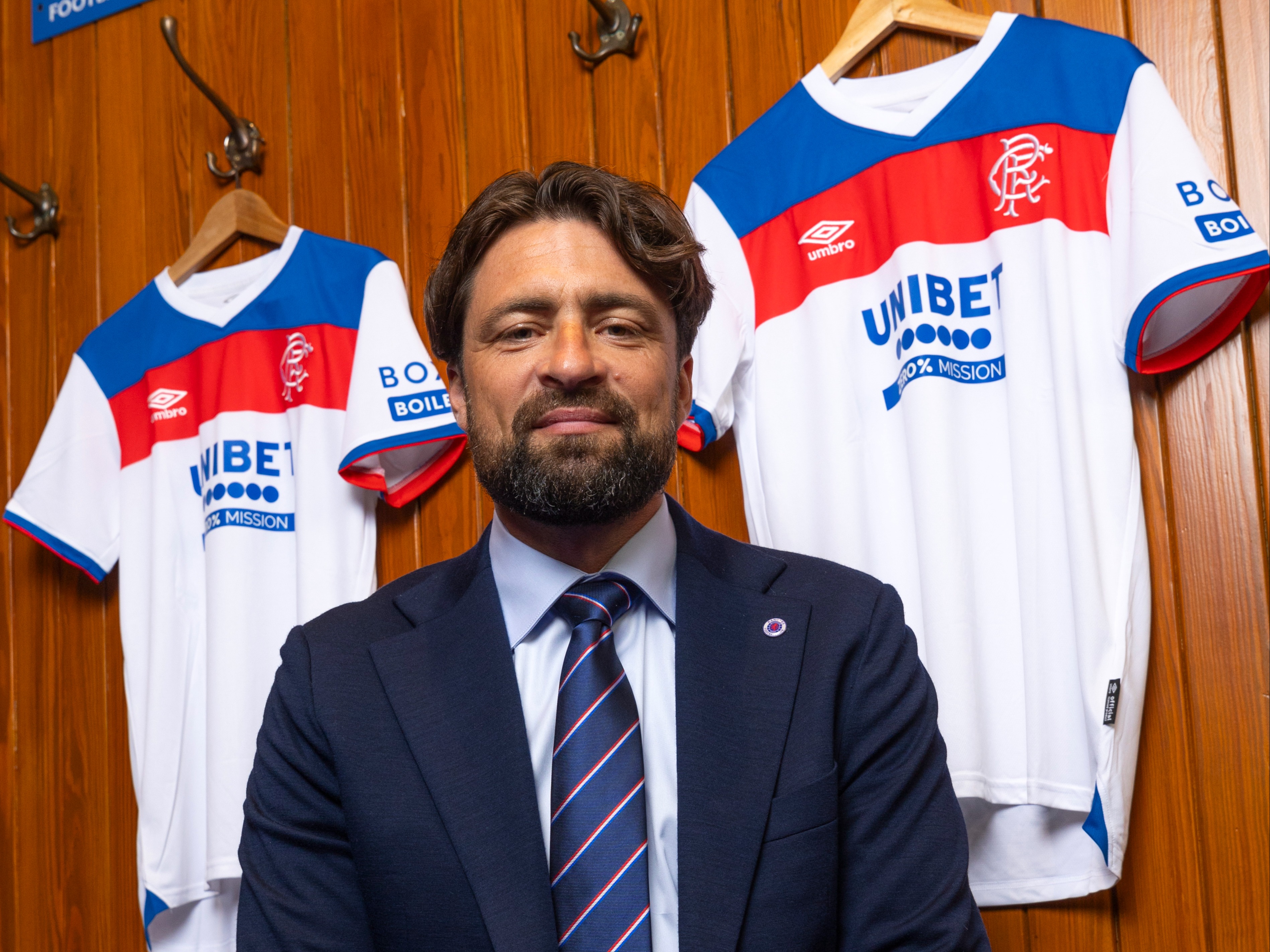 In Detail: A Closer Look At The 25-26 Away Kit | Rangers Football Club