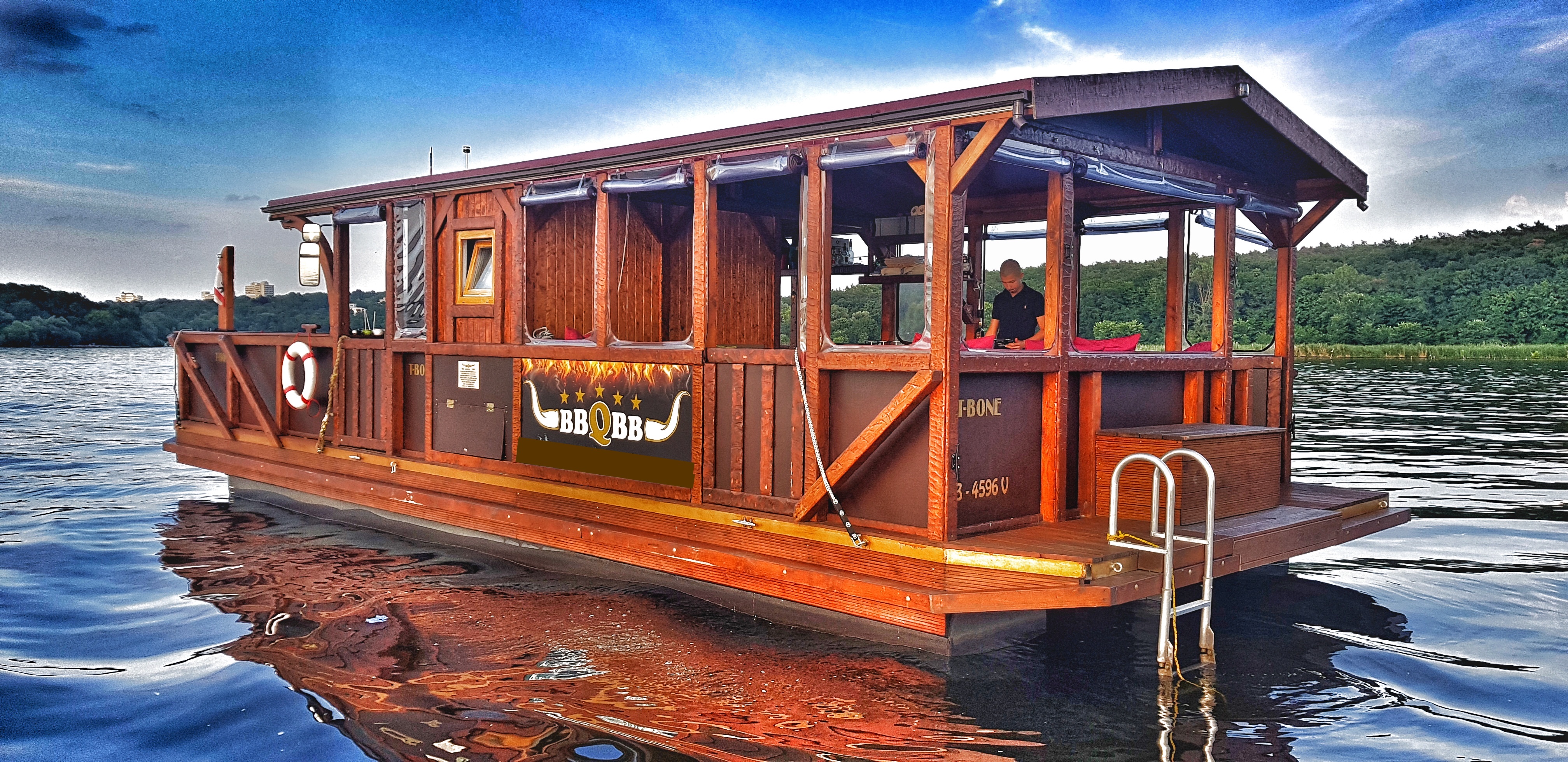 Grillfloß T-Bone auf der Havel mieten | Berlin Bootsverleih