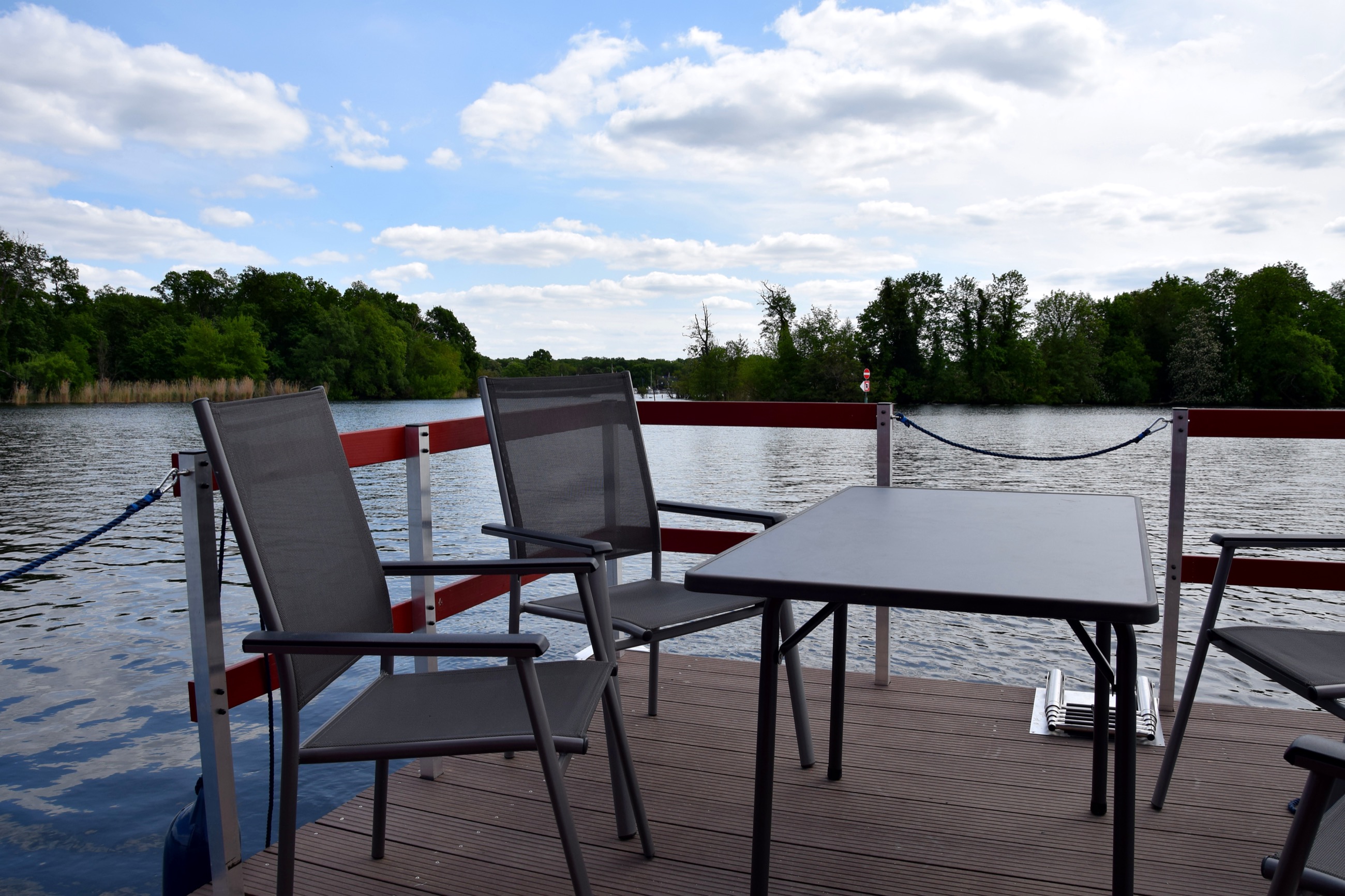Barbecue Raft Berlin | Raft Rental Spandau