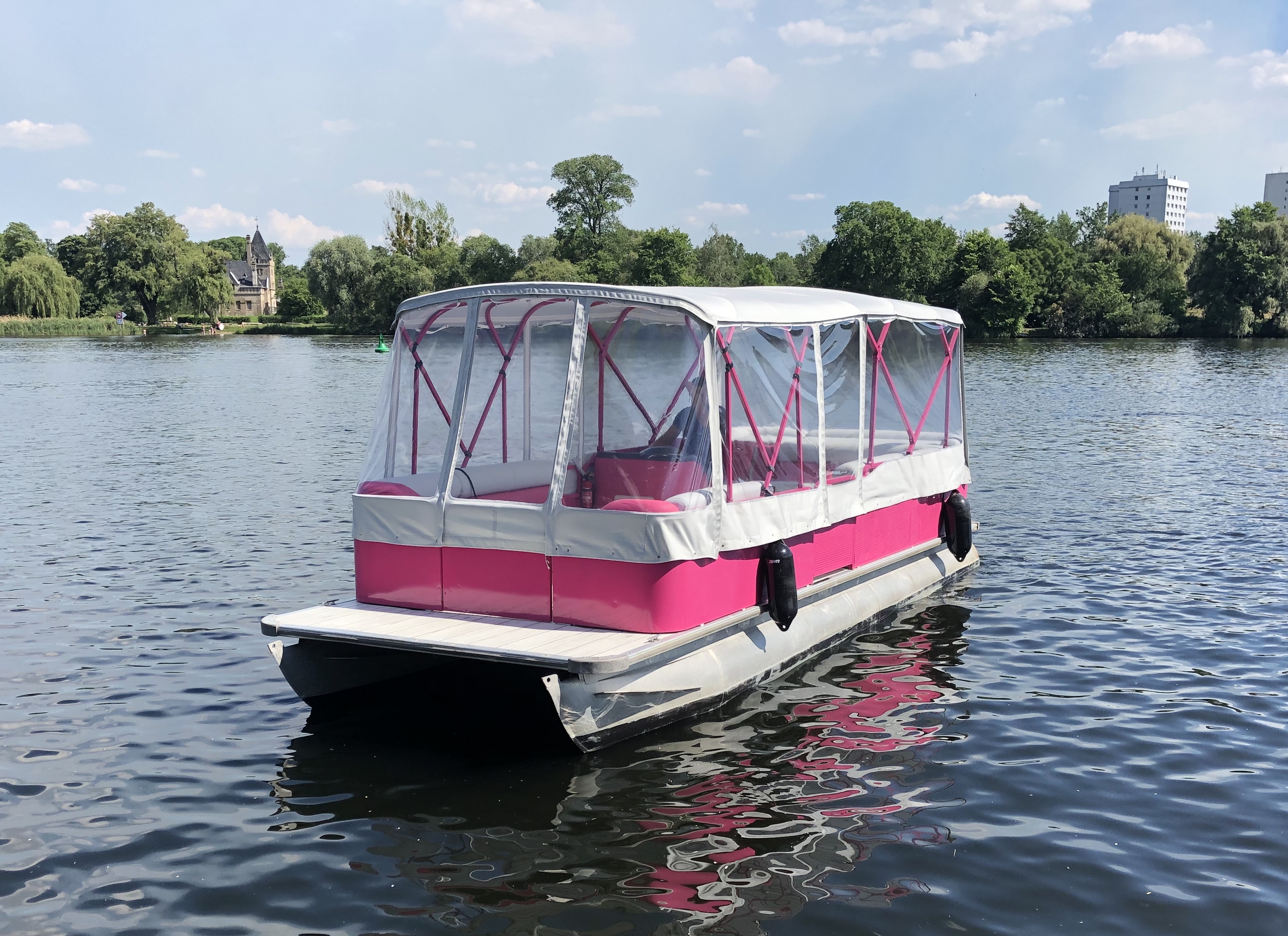 Mietet Euch ein Floß in Berlin | Bootsverleih