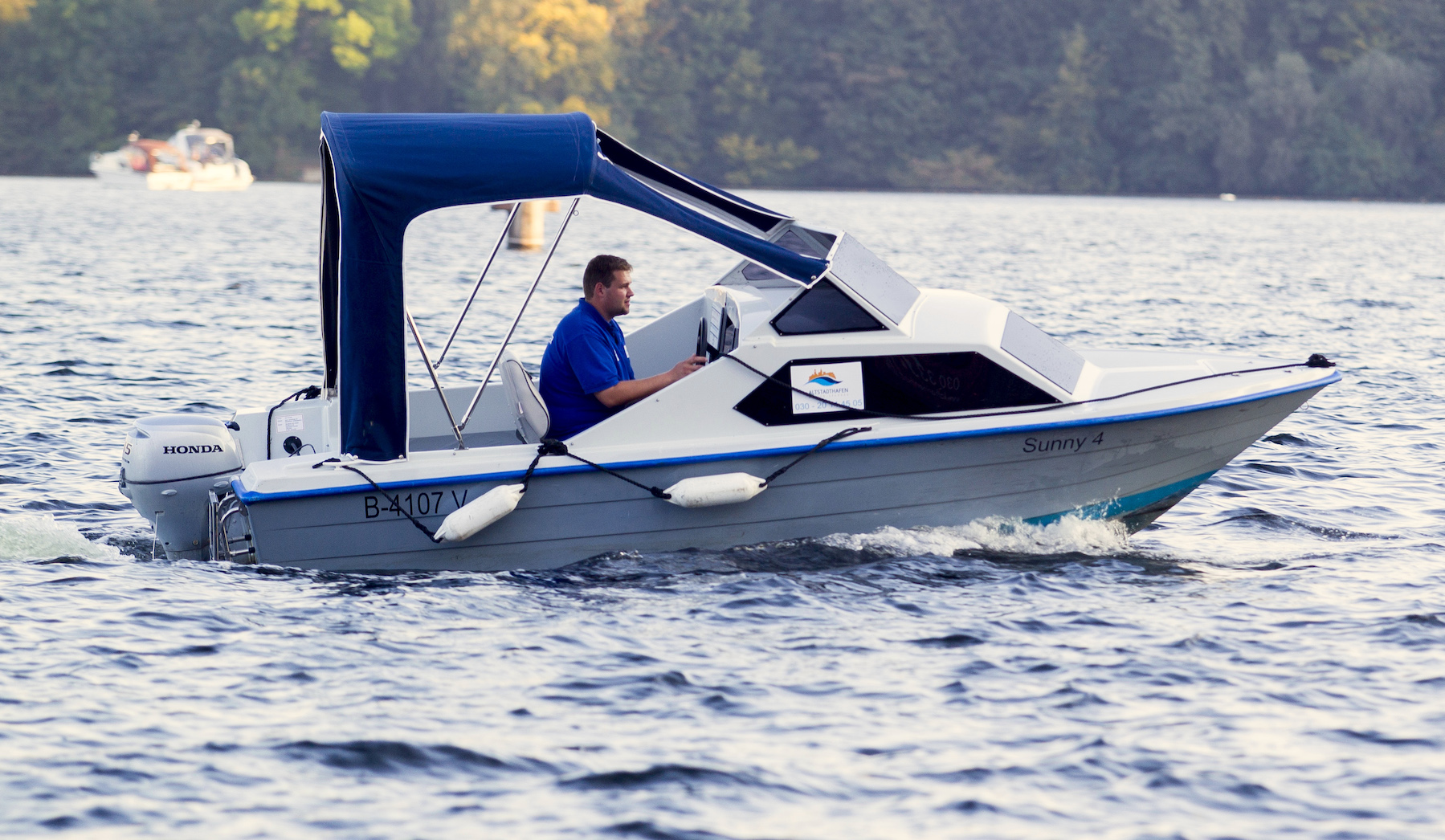 Sunny Motorboot mieten | Boot leihen in Berlin