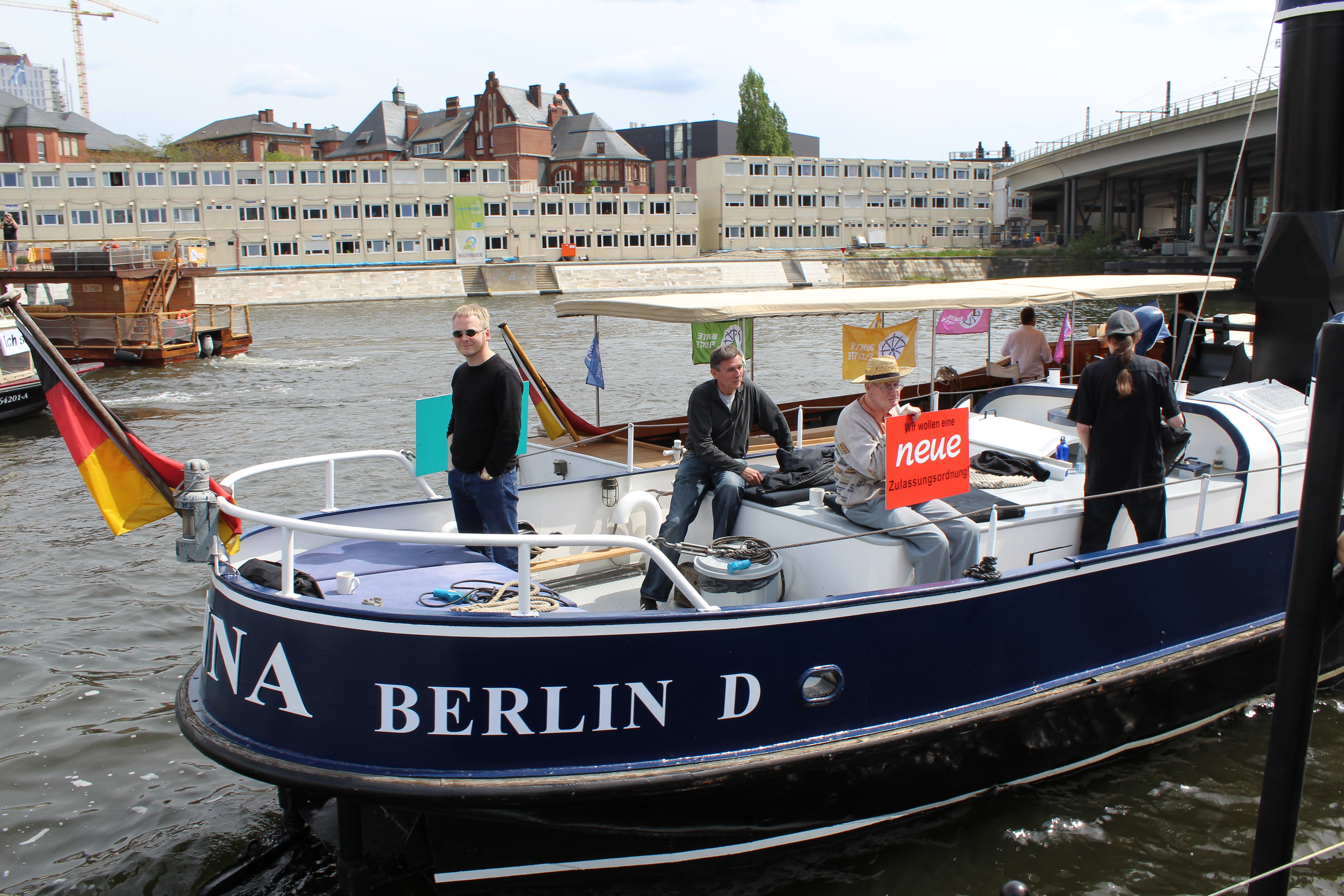 Rent the Classic Ship Anna | Boat Tour on the Spree
