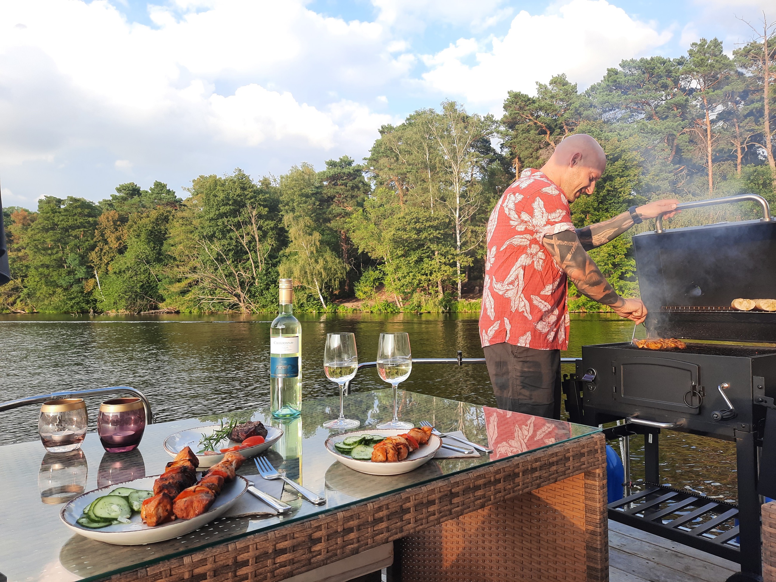 Rent a License Free Houseboat in Schmöckwitz