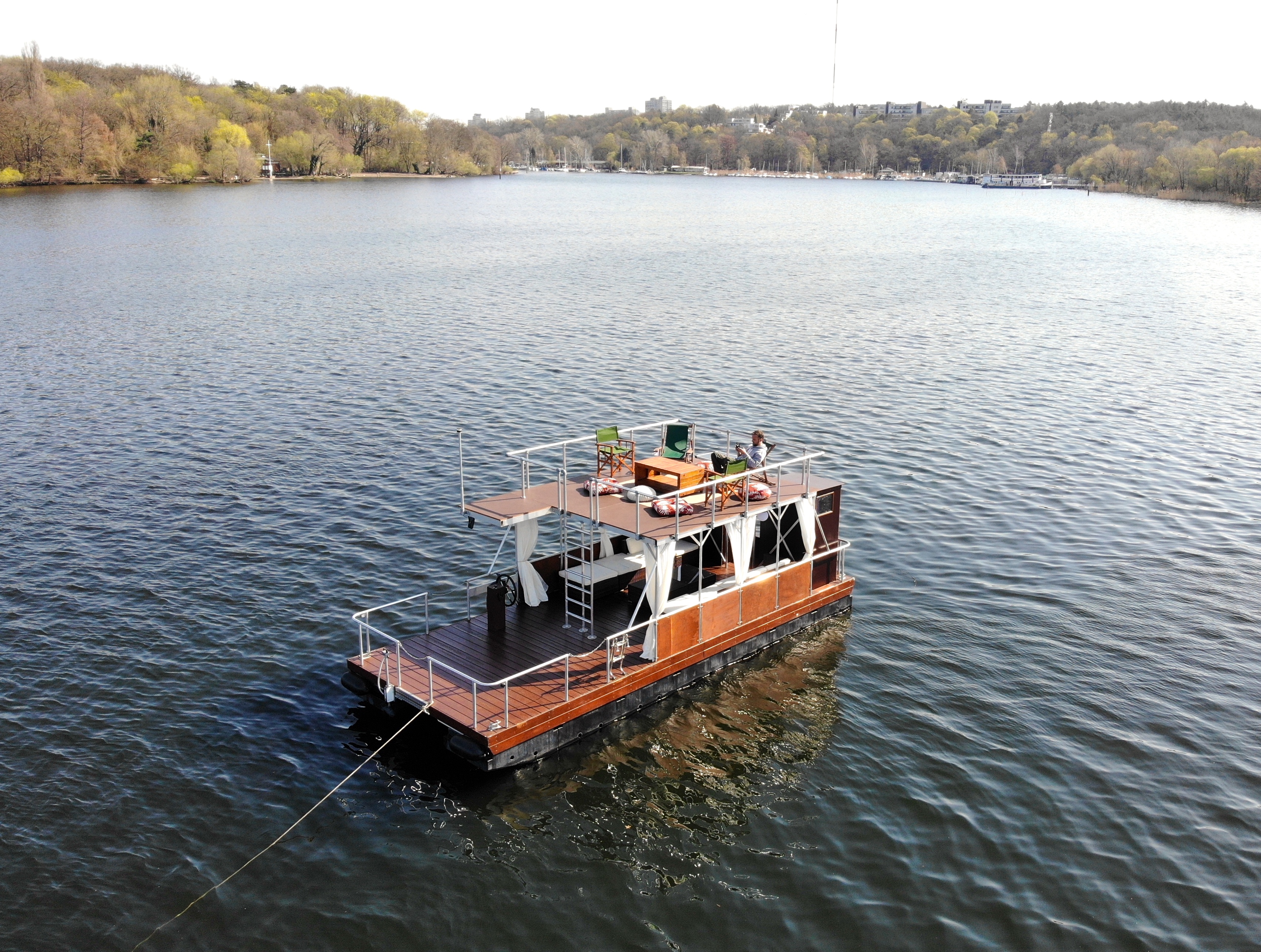Goldelse Floß mit Grill mieten | Berlin Floßverleih