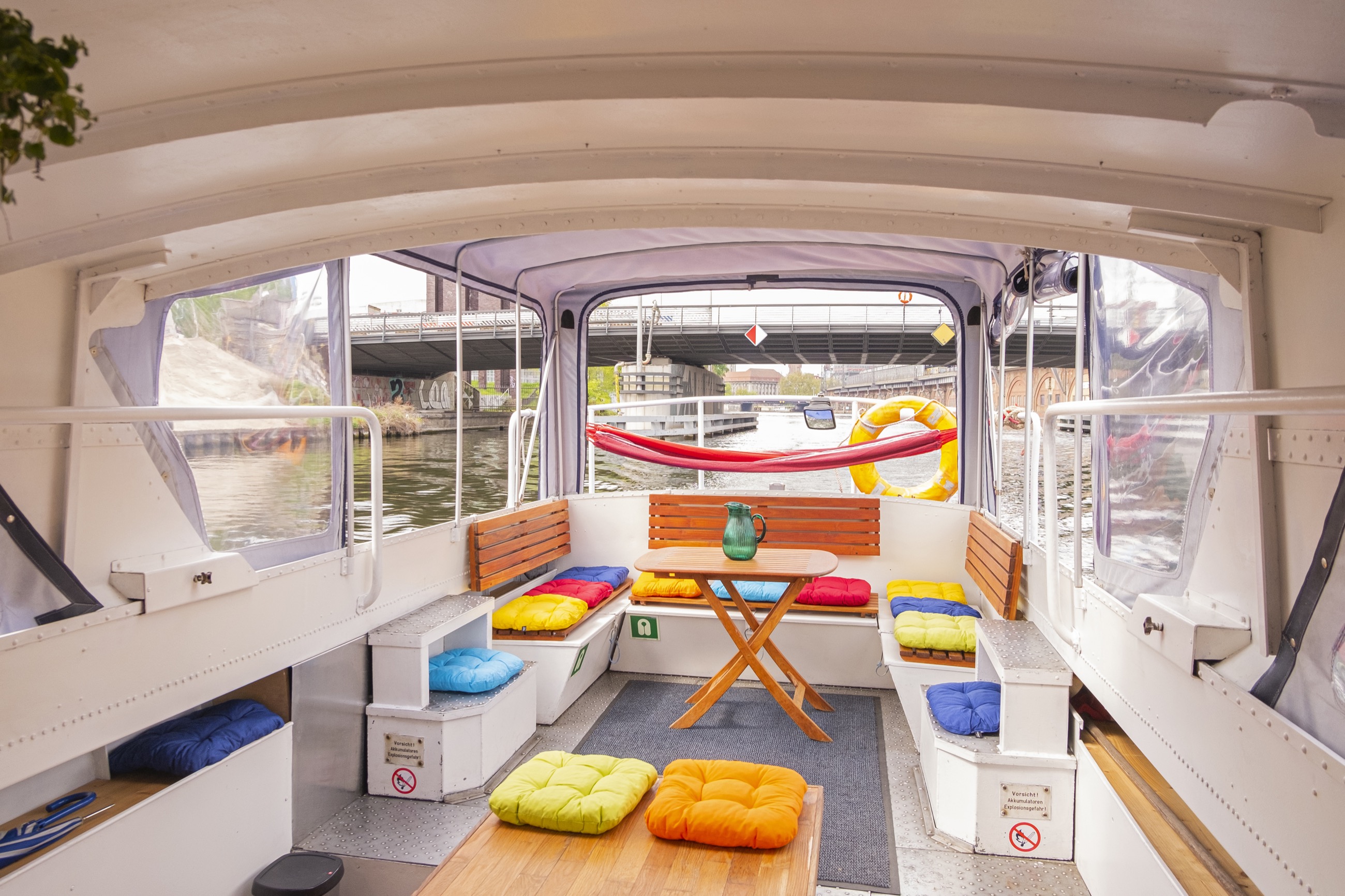 Rent a Stylish Party Boat for 11 People | Berlin Boat Rental