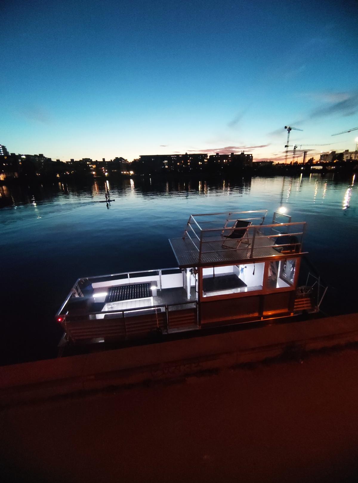 Party Raft with slide and grill | raft rental Lake Tegel