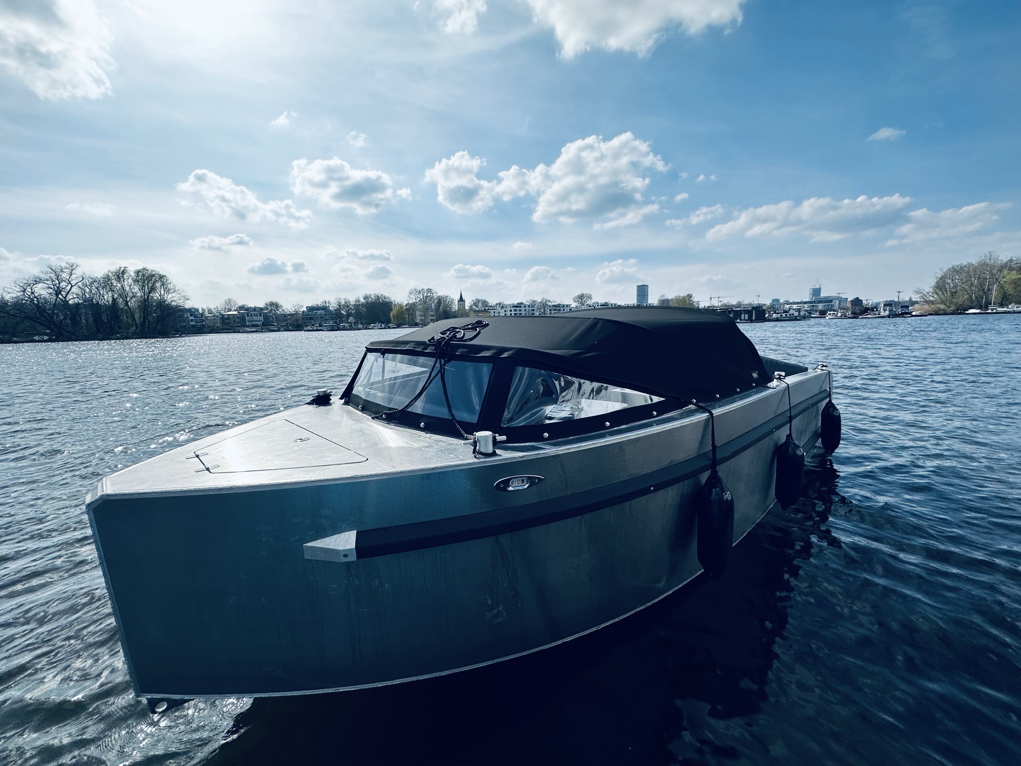 Boot für Selbstfahrer mieten | Sport Tender ohne Führerschein