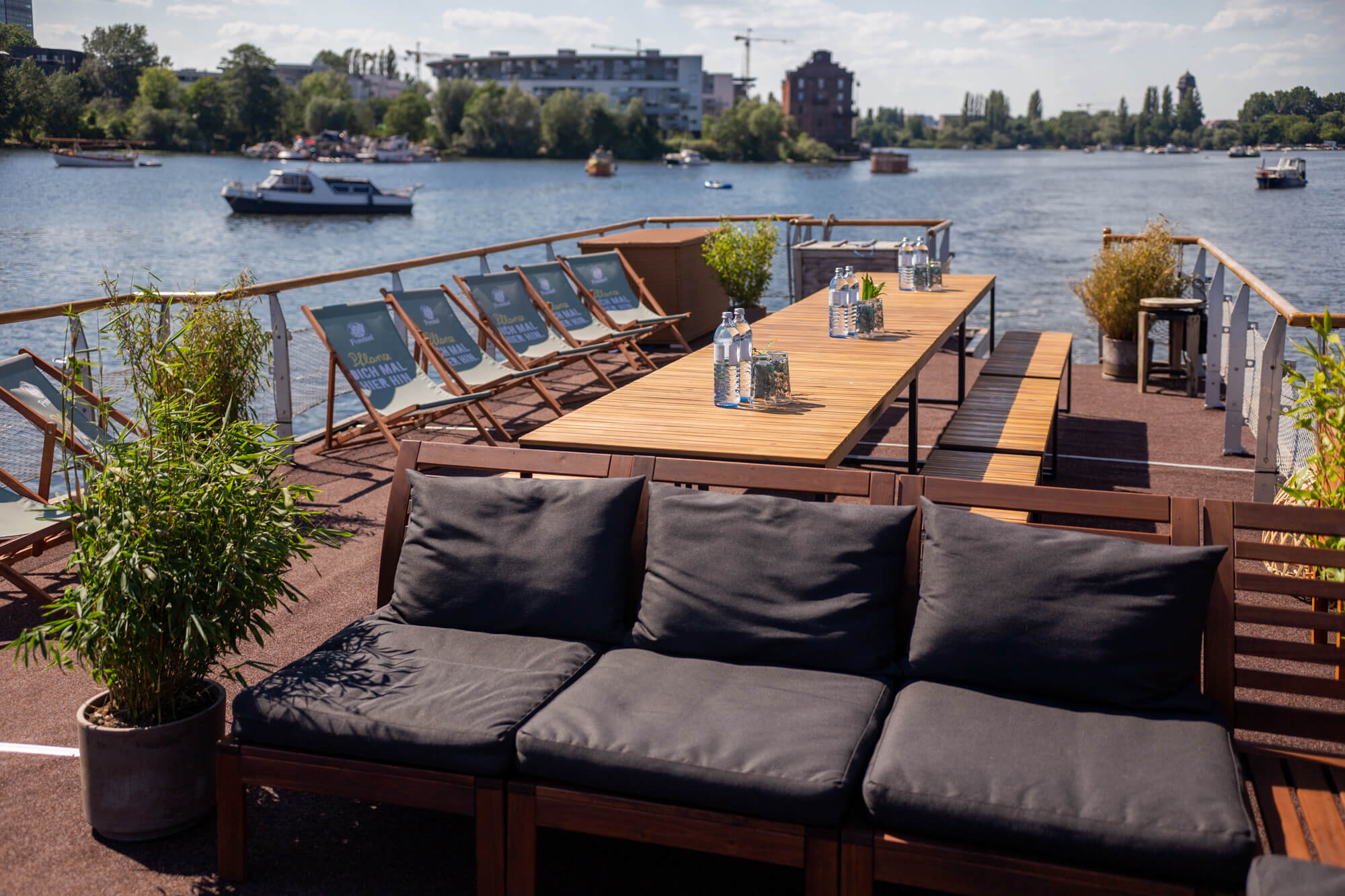 Party Ship Capital Raft II | Berlin Boat Rental