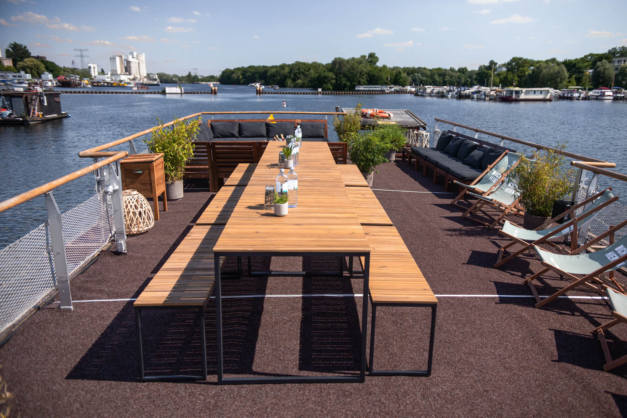 Party Ship Capital Raft II | Berlin Boat Rental