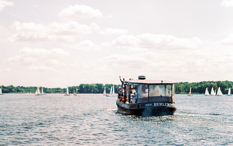Bootstouren mit Grill auf dem Boot Hansa | Bootsparty Berlin