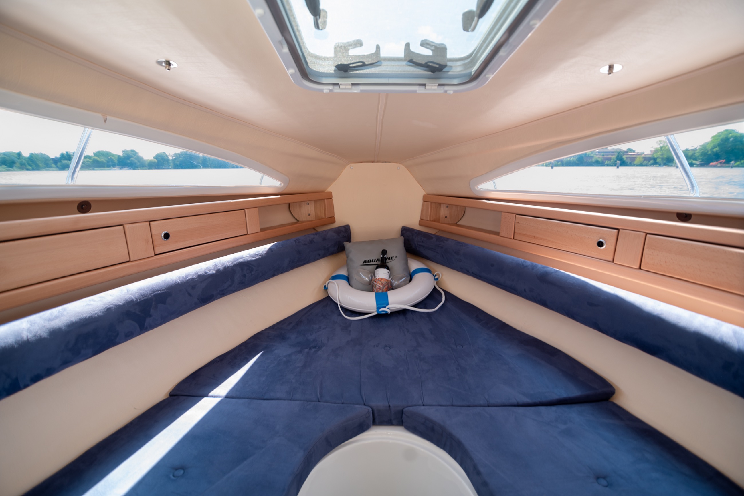Rent Motorboat Mia with a Boat License | Berlin Boat Rental