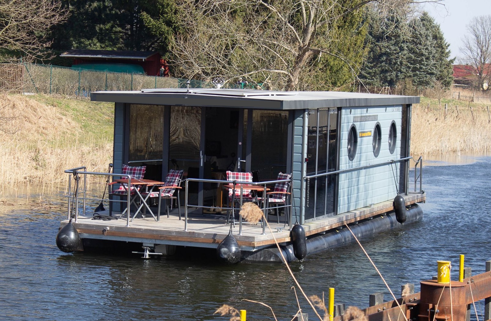 Houseboat Lisa for Hire in Werder
