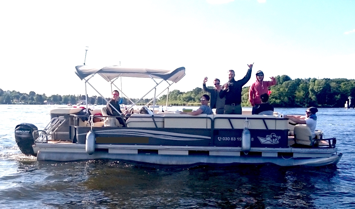 Rent a Small Party Raft without a Boat License