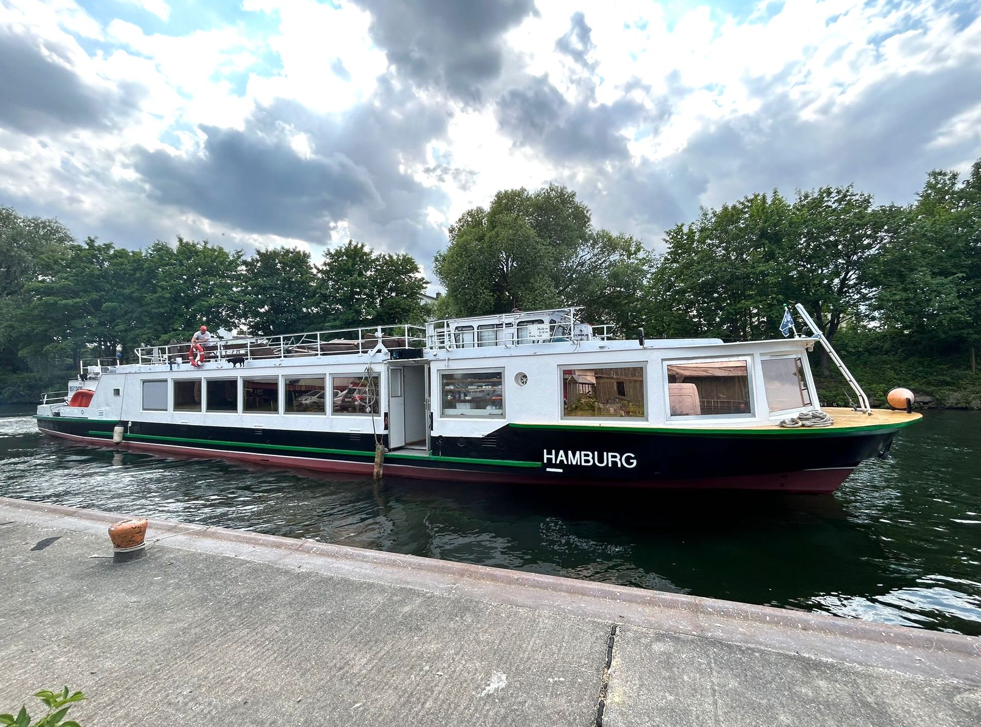 Rent party ship Hamburg for your event | Berlin boat rental